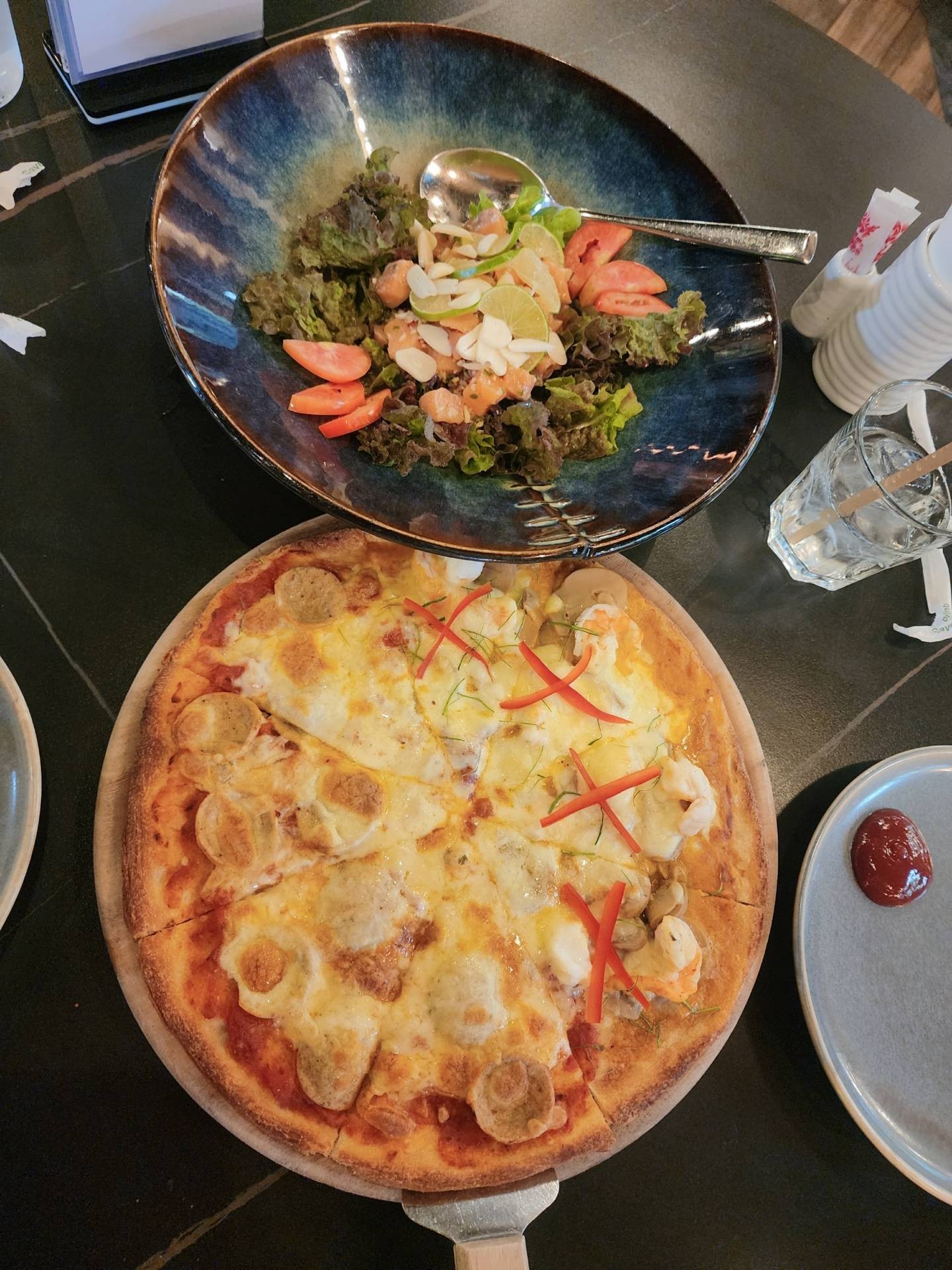 รีวิว Nitan Coffee's Tale - ติดถนน สุขุมวิท ร้านใหญ่บรรยากาศดี มีคาเฟ่ ...