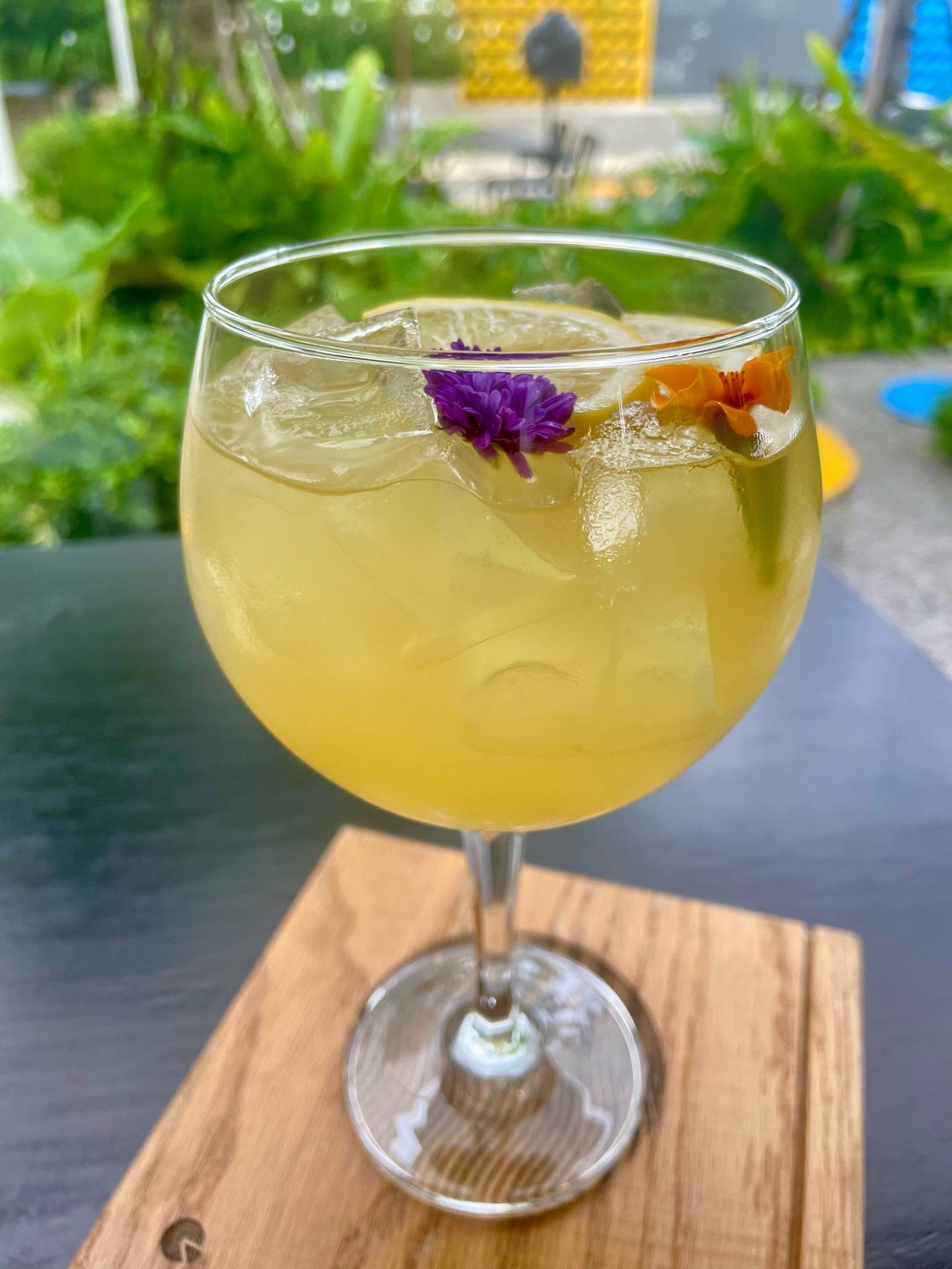 รีวิว Nexterday - ร่ำรสกาแฟแกล้มเบเกอรี่ในวันที่ดือ