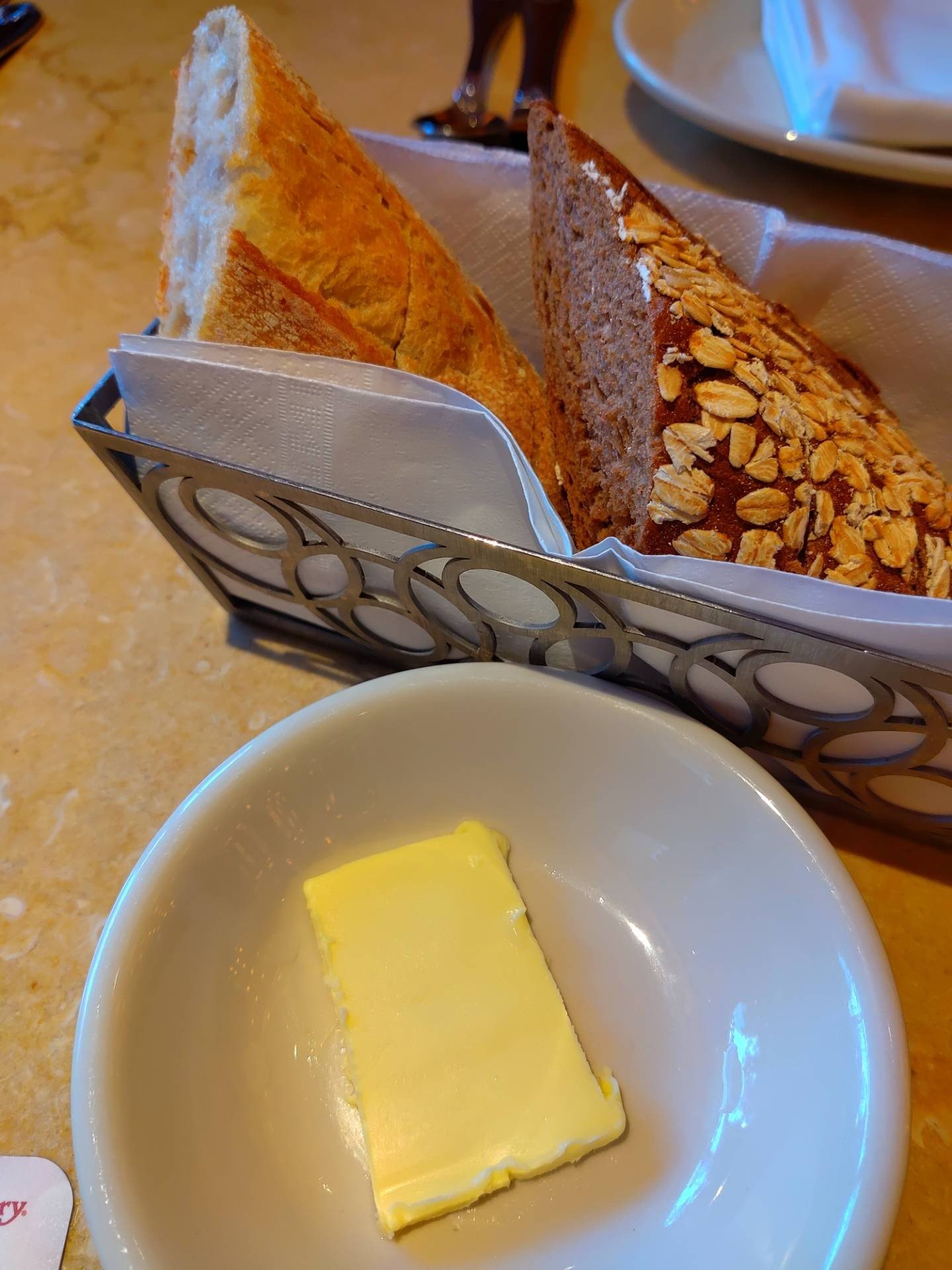 Breads & Butter ร้าน The Cheesecake Factory เซ็นทรัลเวิลด์