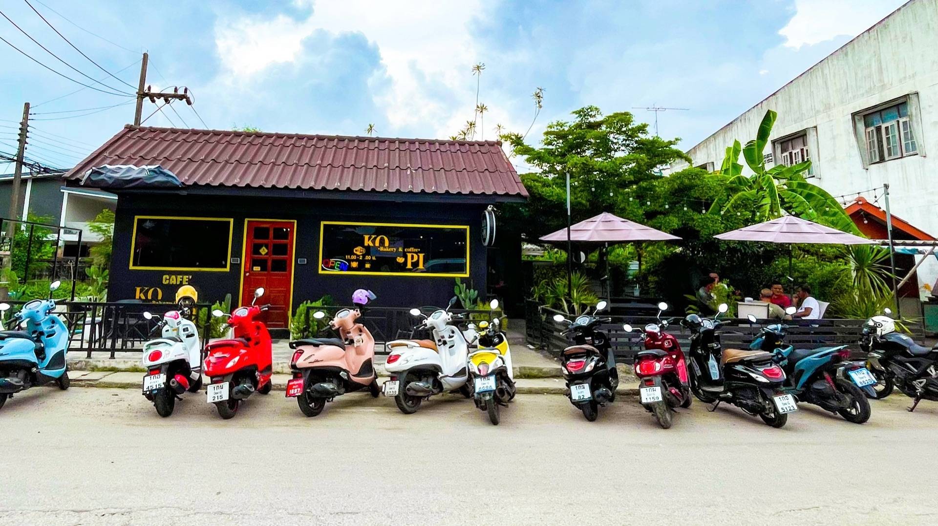 Kopi Cafe Pattani (หน้าปากซอยจรูญสำราญ 12) - สั่งอาหารเดลิเวอรี | Wongnai x LINE MAN