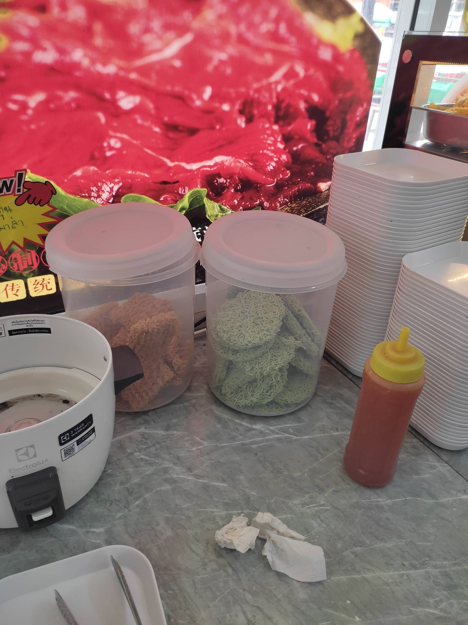 เส้น ร้าน Dome Suki จิน โถง กัว สุกี้หม้อไฟโบราณ