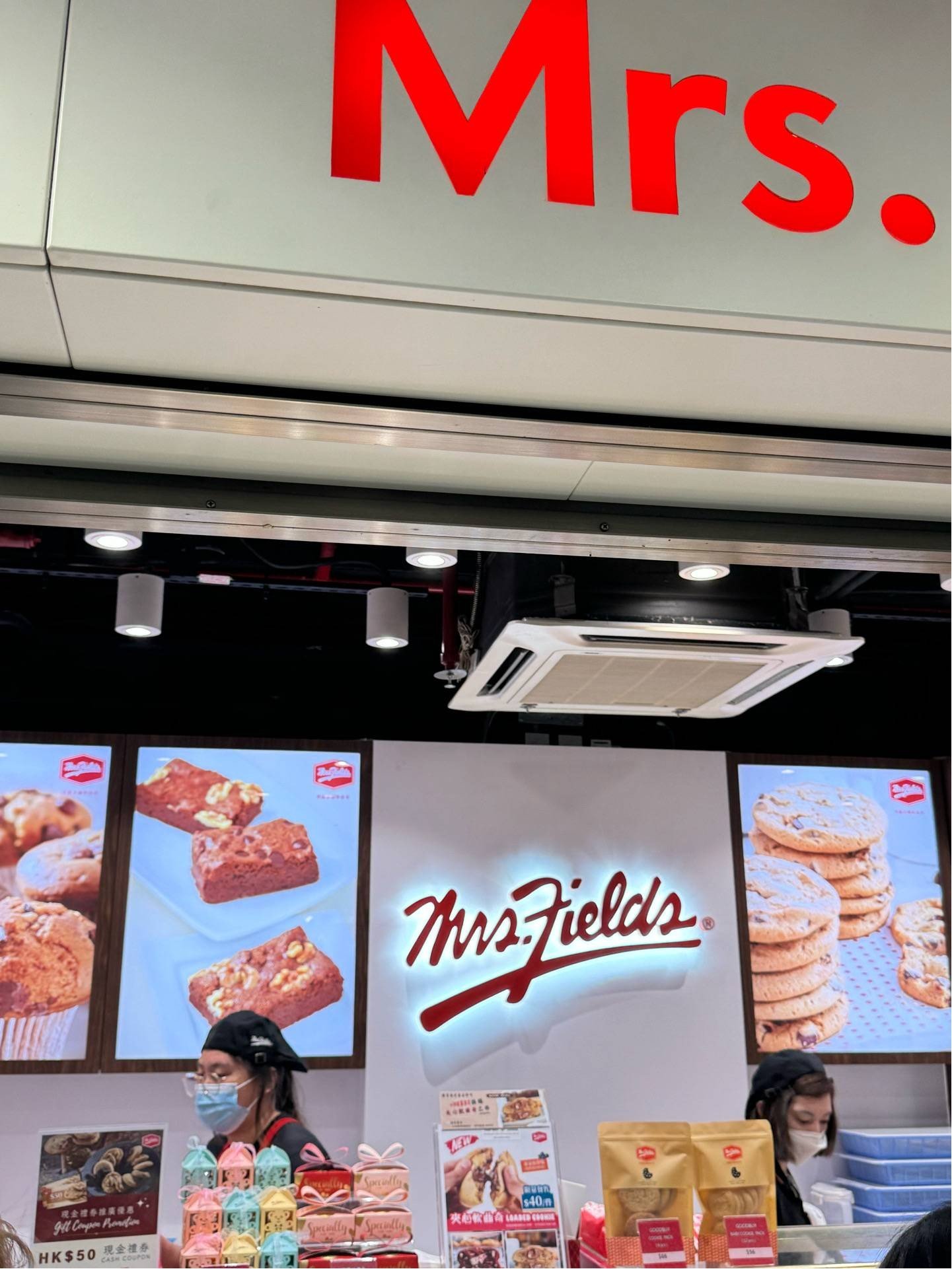 รีวิว Mrs. Fields Cookies Tsim Sha Tsui - Mrs. Fields Cookies🍪🍪🍪