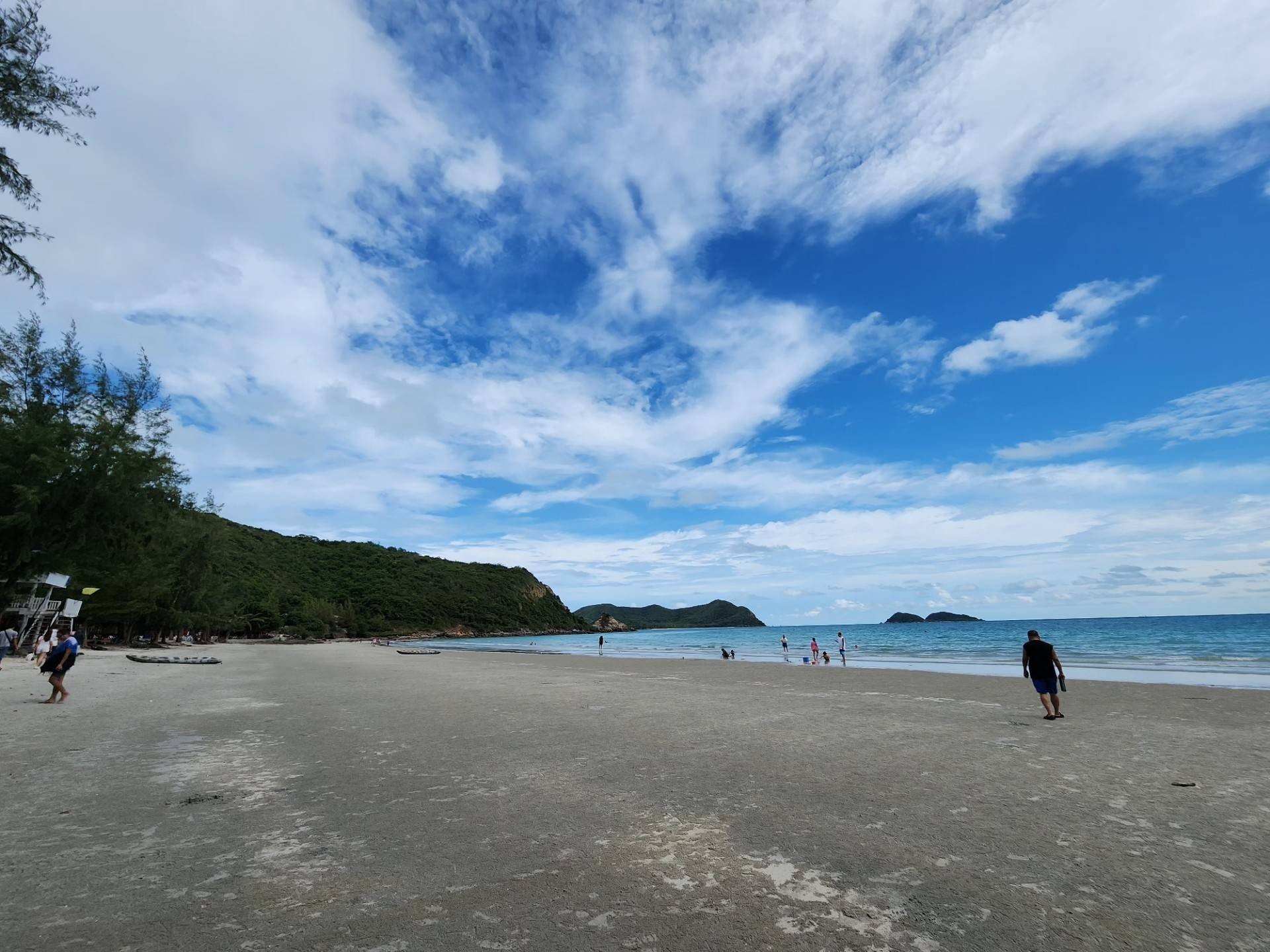 รูป หาดน้ำใส