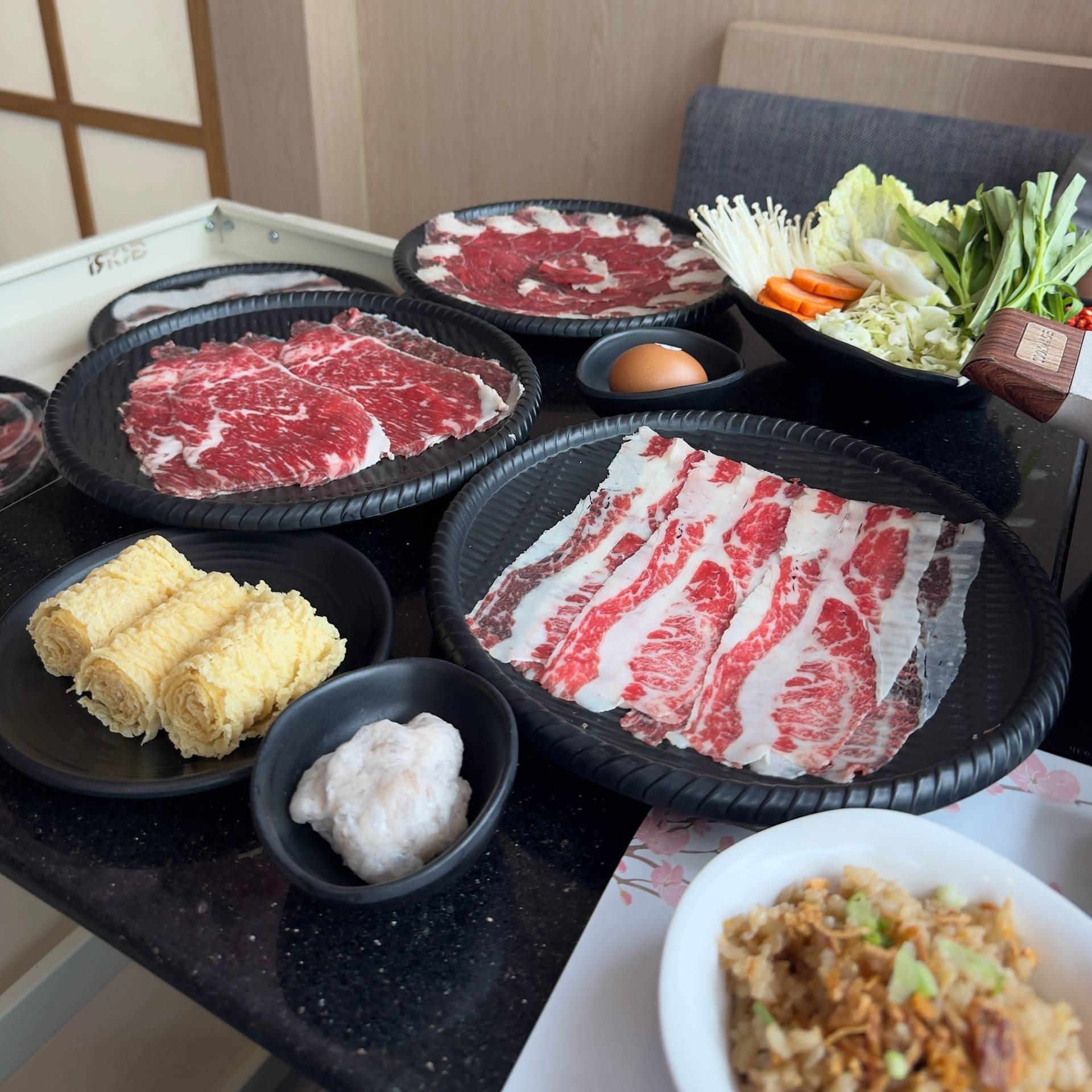 รีวิว Grand Shabu Club ศรีนครินทร์ - อาหารอร่อย คุณภาพดี สดใหม่