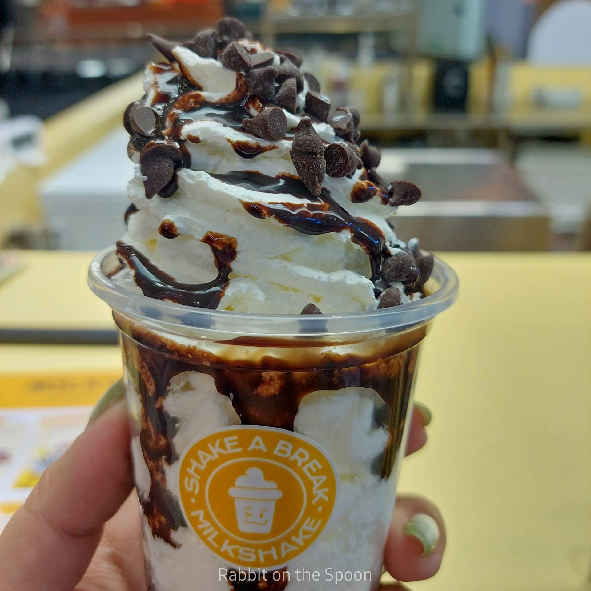 รีวิว Shake A Break Samyan Mitrtown - วิปล้วน 29฿ ช็อคชิปแน่นๆ