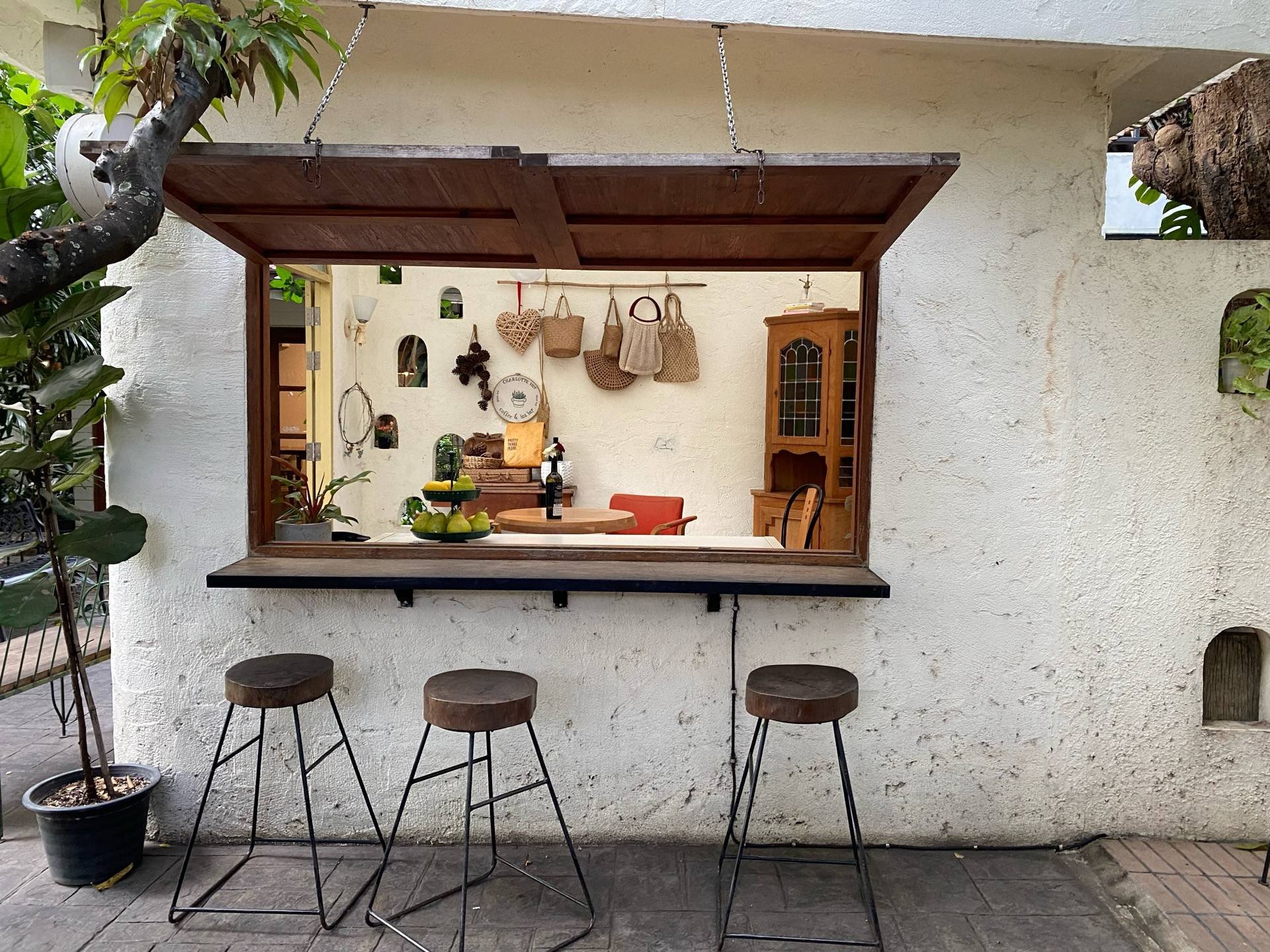 รีวิว Charlotte Hut Coffee & Tea Bar แพร่ - คาเฟ่น่ารักดีแบบนี้ ผ่าน ...