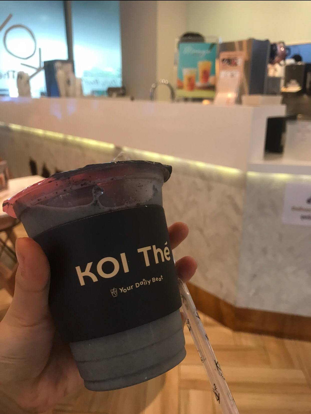 รีวิว KOI Thé Silom Complex - นมงาดำแบบแปลกใหม่ แต่รู้สึกเฉยๆ #LINEMANWongnaiUsersChoice2024
