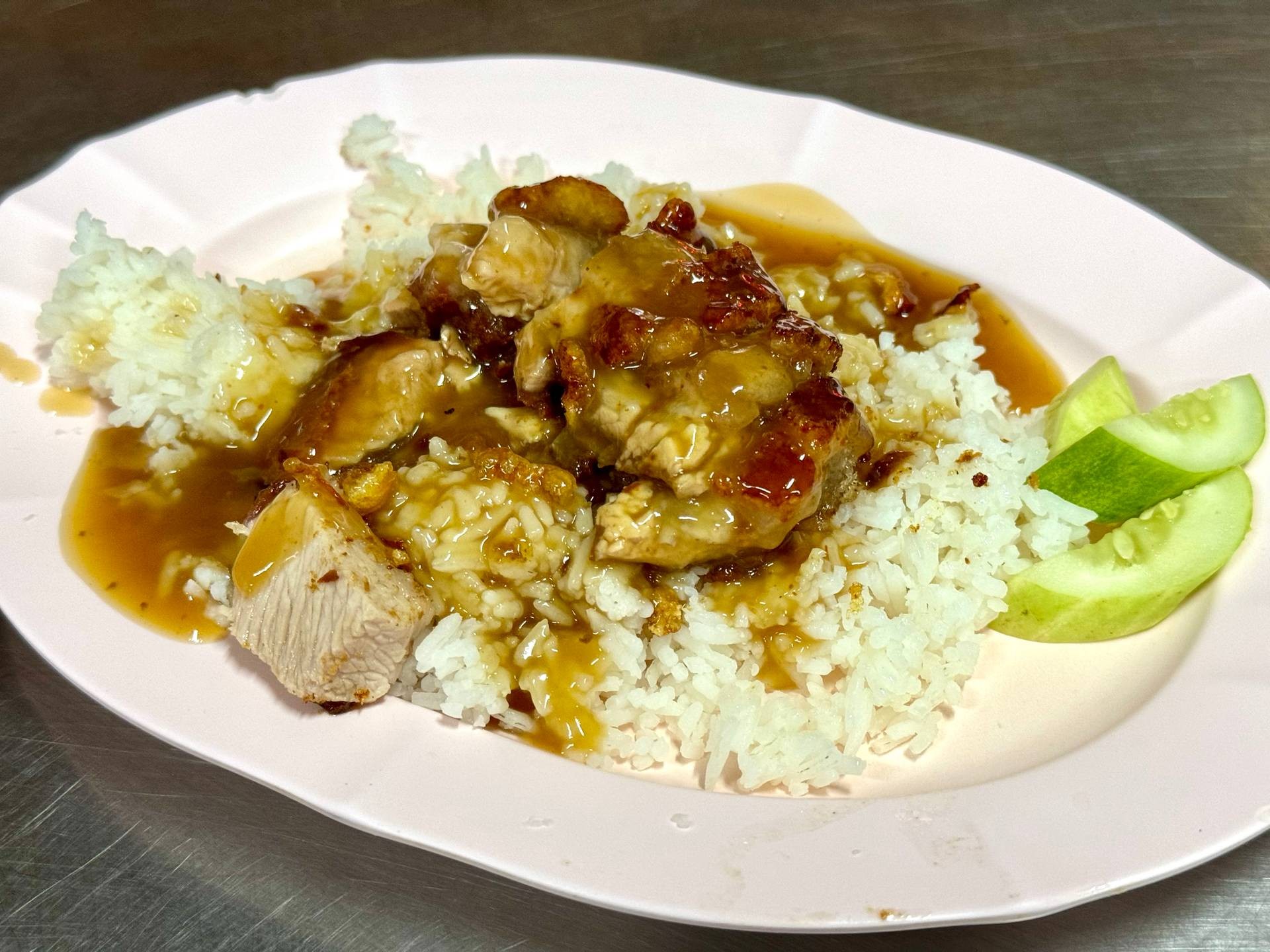 ข้าวหมูกรอบ พิเศษ ร้าน หมูกรอบนายไซ ประชาชื่น