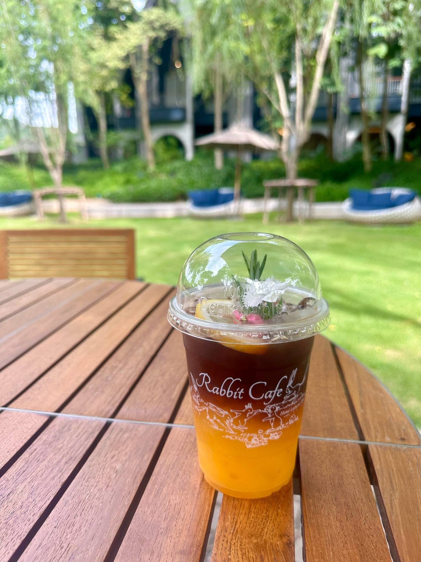 รีวิว Rabbit Cafe by Hotel Labaris - ร้านกาแฟเก๋ๆ มุมถ่ายรูปเยอะ