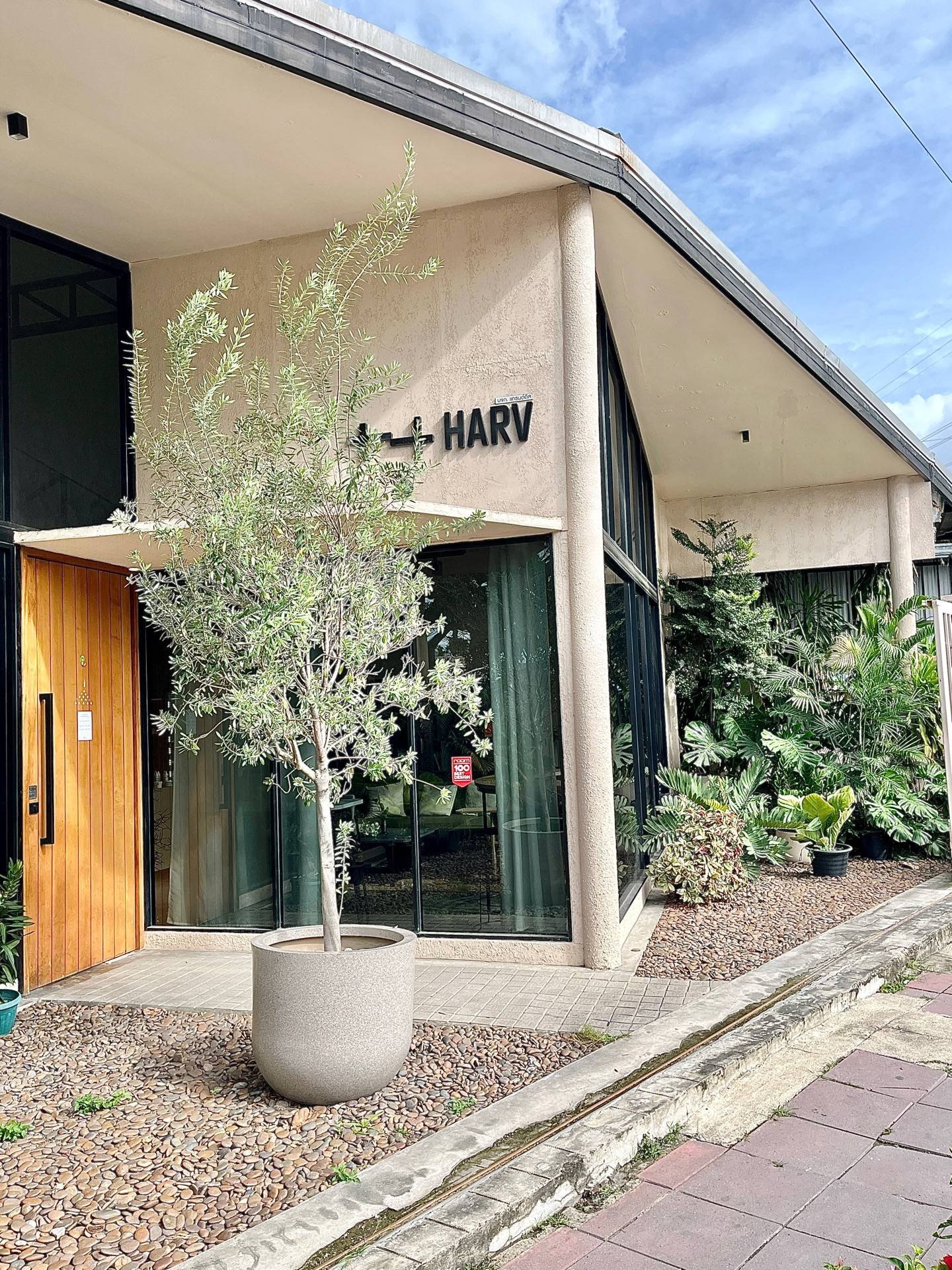 รีวิว Harvkind Cafe บางขุนเทียน - อยากนั่งตำแหน่งไหน ในห้องทำงาน ก็ได้เป็น กาแฟดีมาก @Harvkind ...