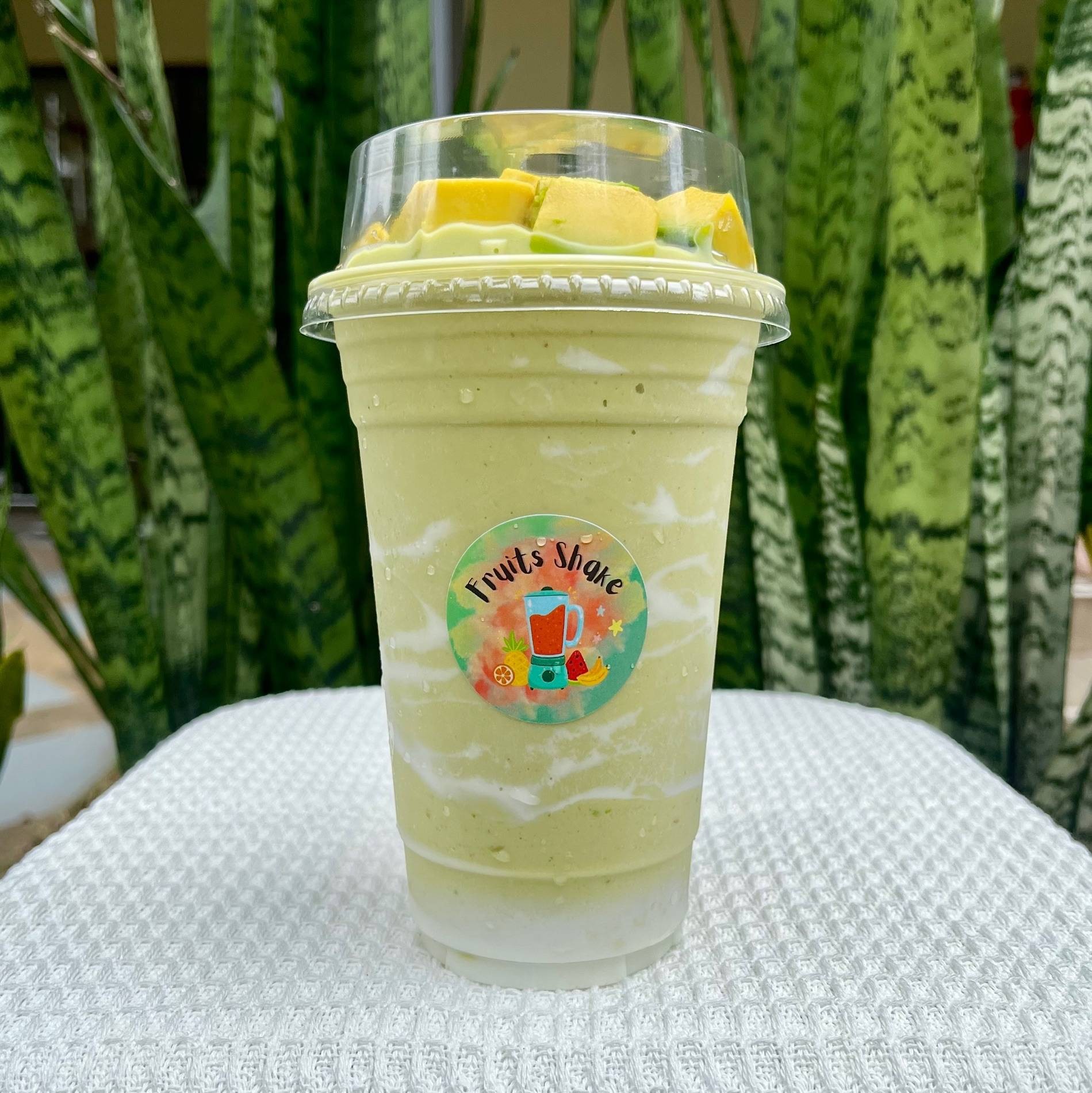 ร้าน Fruits Shake (น้ำผลไม้ปั่น) ตลาดต้นลำไย | รีวิวร้านอาหาร