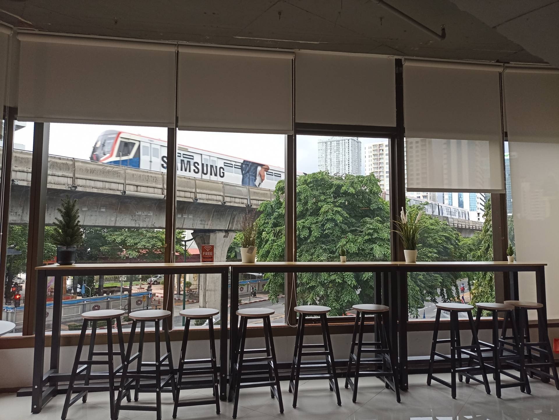 รีวิว Sol bar Bts Ari - - ร้านสวยๆติดถนน ได้วิว BTS ราคาย่อมเยาว์ ...