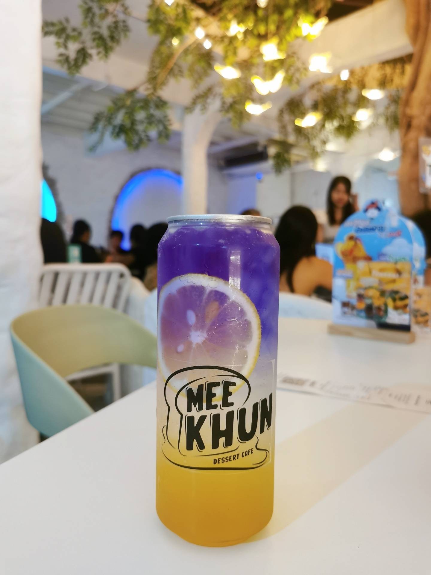 อัญชัญมะนาวโซดา ร้าน Meekhun Dessert Cafe บรรทัดทอง
