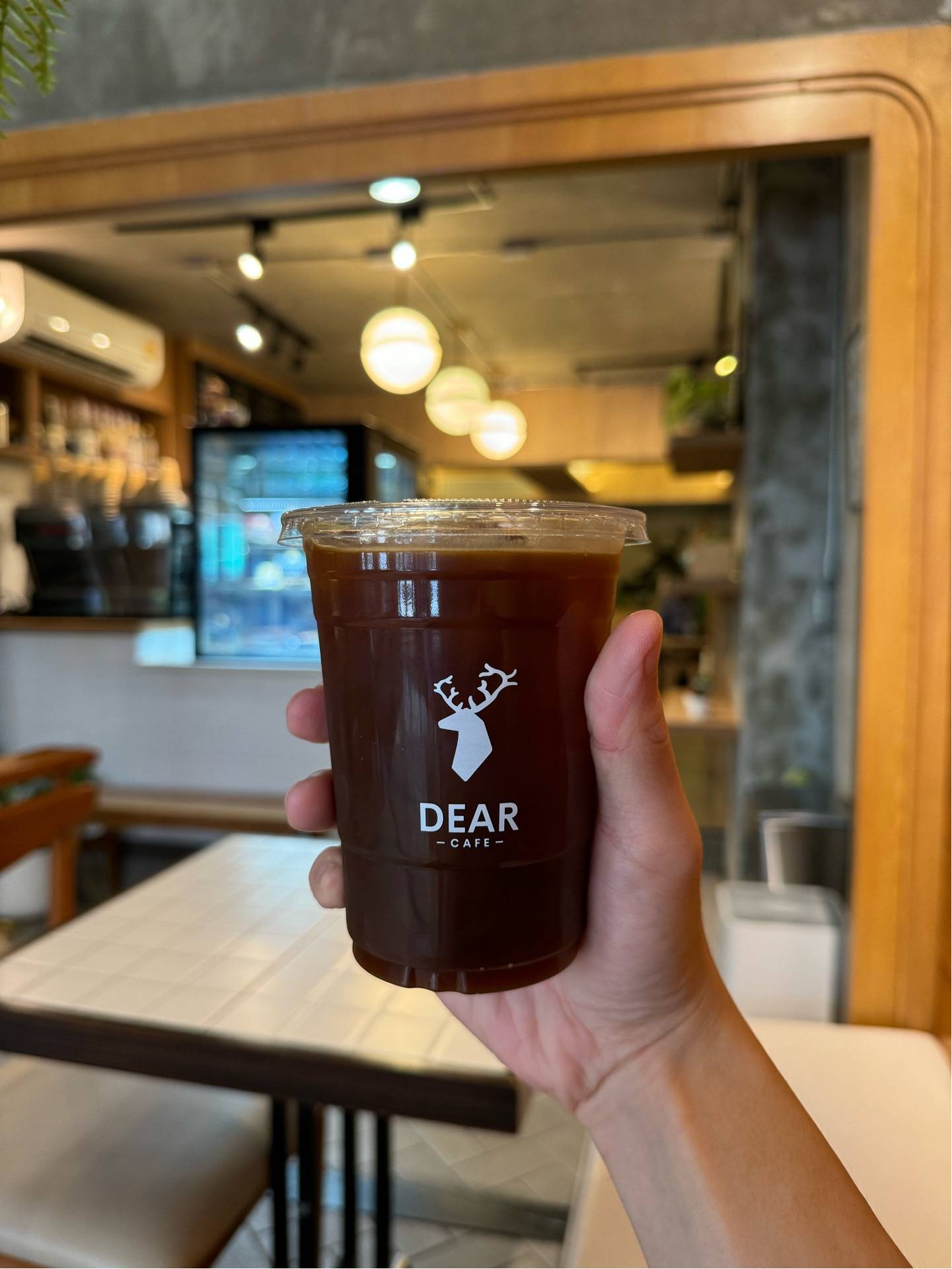 รีวิว Dear Cafe - ร้านสวย เพลงเพราะ กาแฟอร่อยครับ