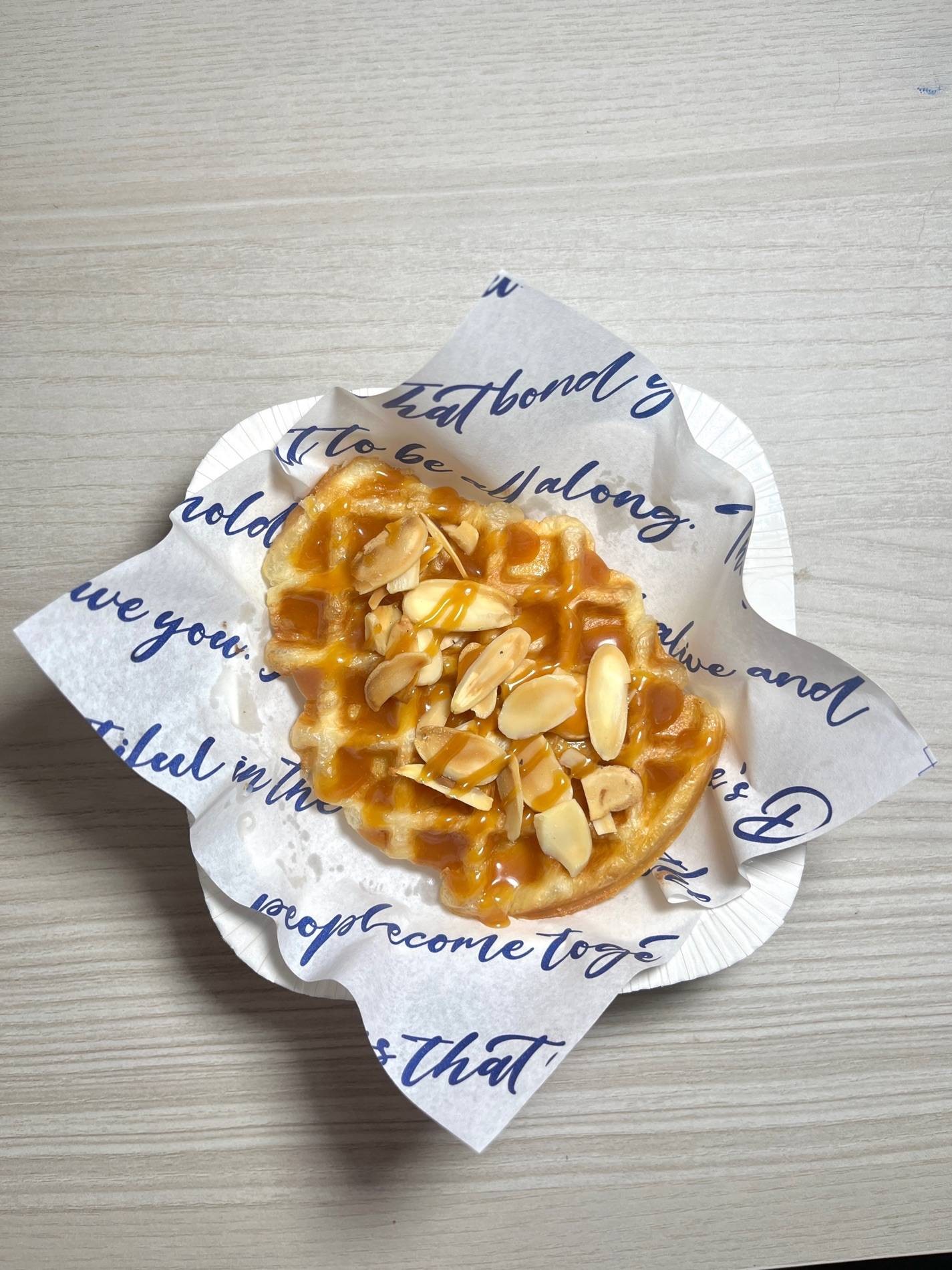 ร้าน ครอฟเฟิลบ้านเหมียว - Croffle Ban meow สันติธรรม | รีวิวร้านอาหาร