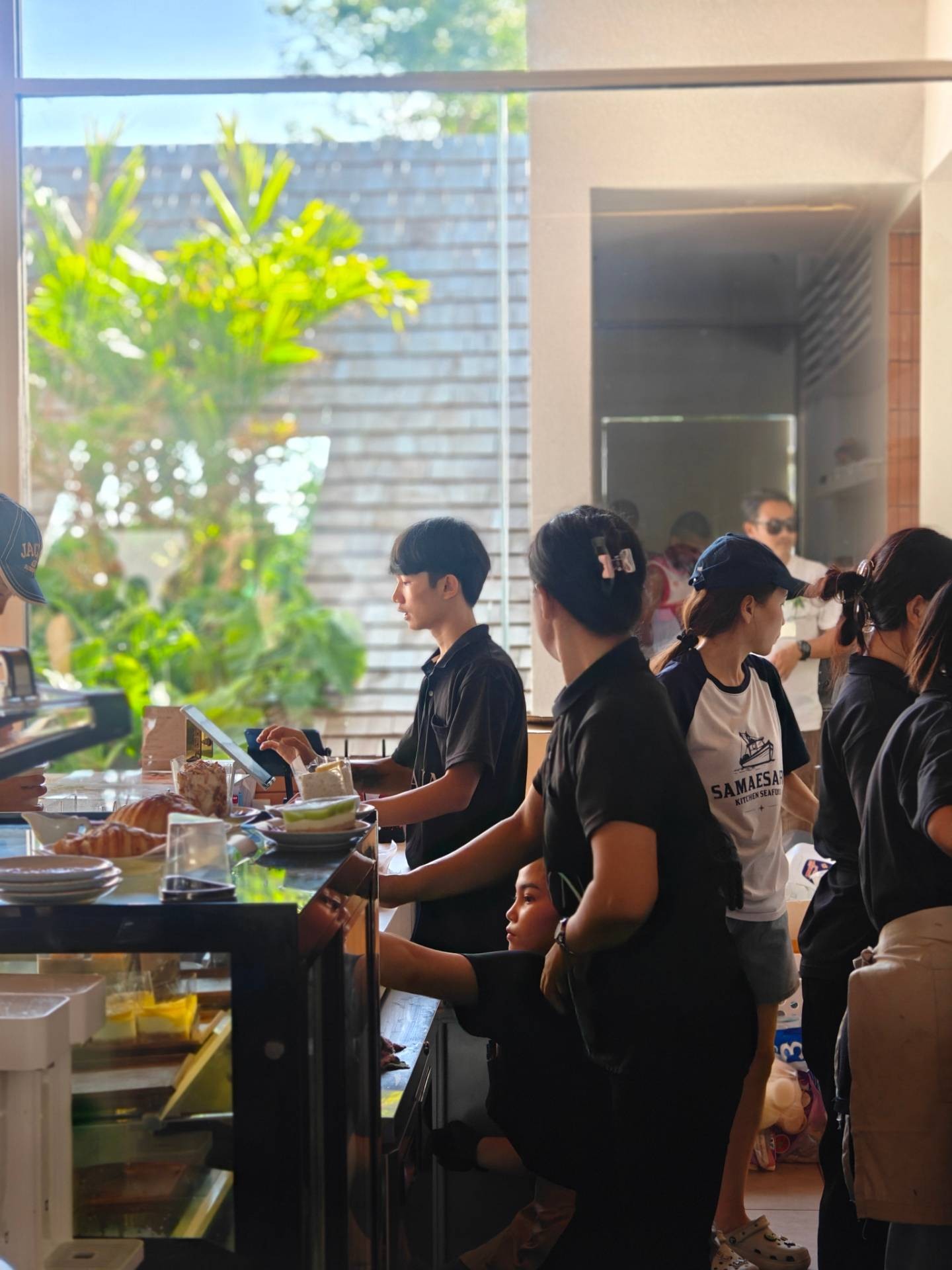 รูป Palyn Cafe & Eatrey ปาลินคาเฟ่แอนด์อิทเทอรี่