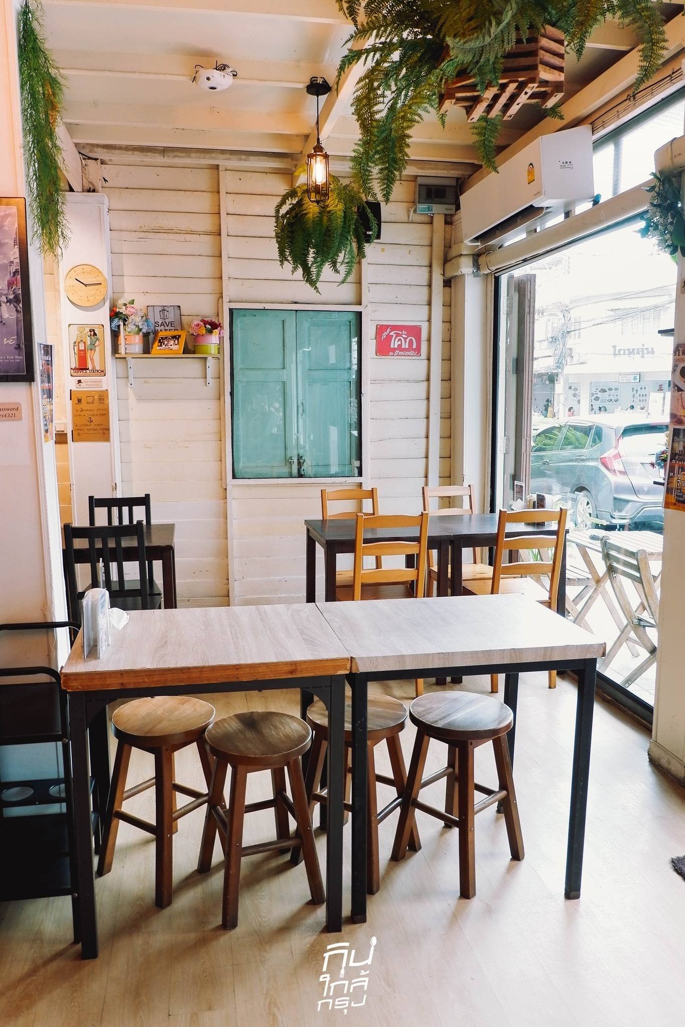 รูป Uncle & Friends Rustic Cafe Oldtown