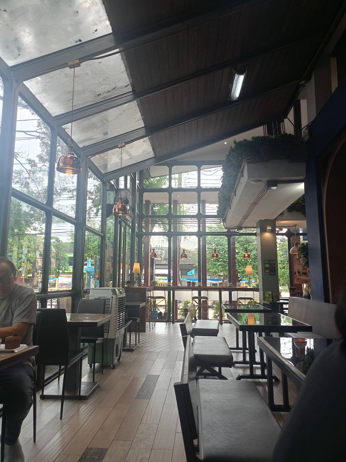 รีวิว BEYOND CAFE (บียอนด์ คาเฟ่ กาแฟ เค้ก) สาขาอาชีวะ - To day มา eat ...