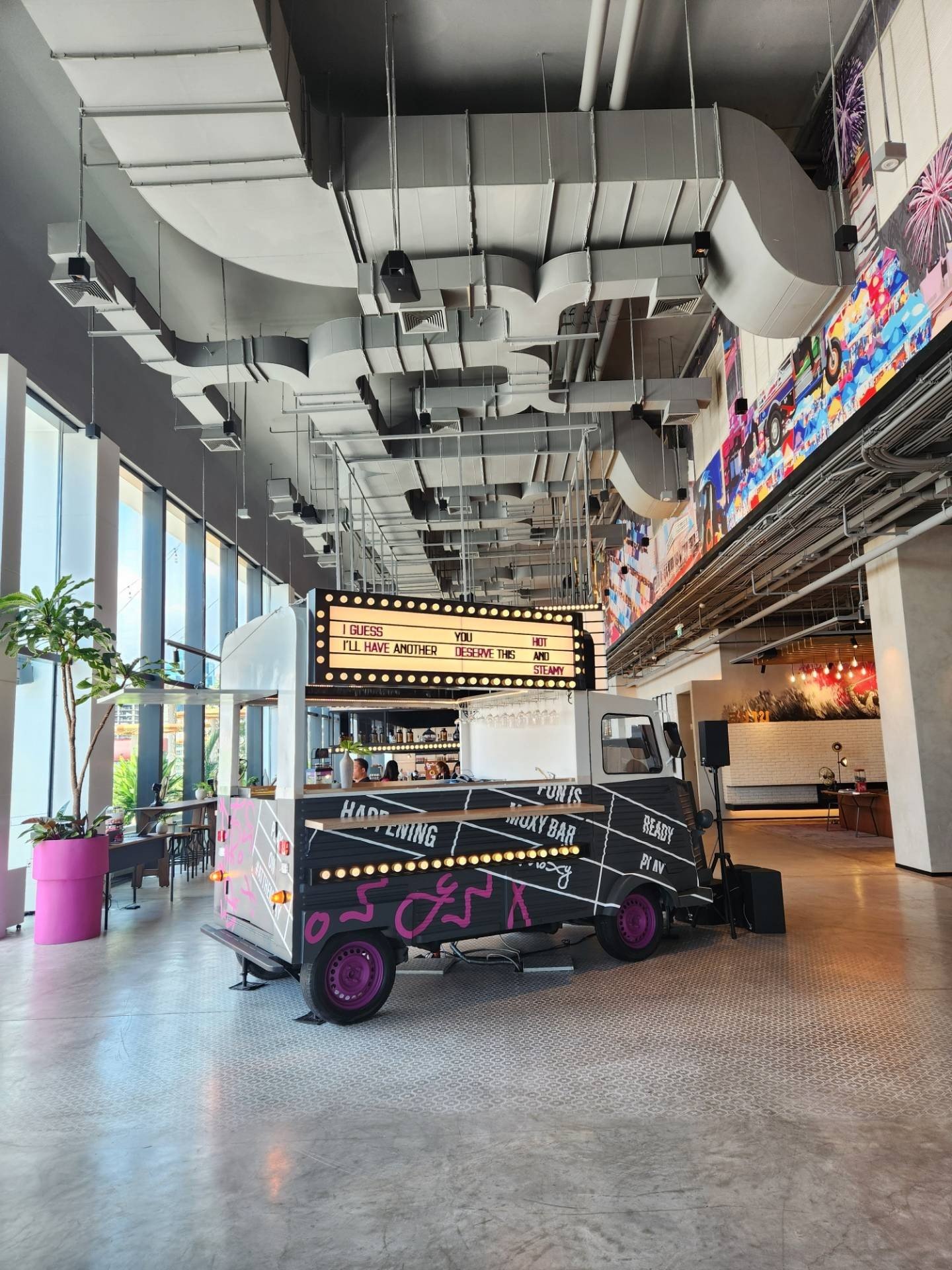 รีวิว Moxy Bar & Restaurant - 😍ชิลแอนด์กริลล์ วันศุกร์ เสาร์ อาทิตย์ ...