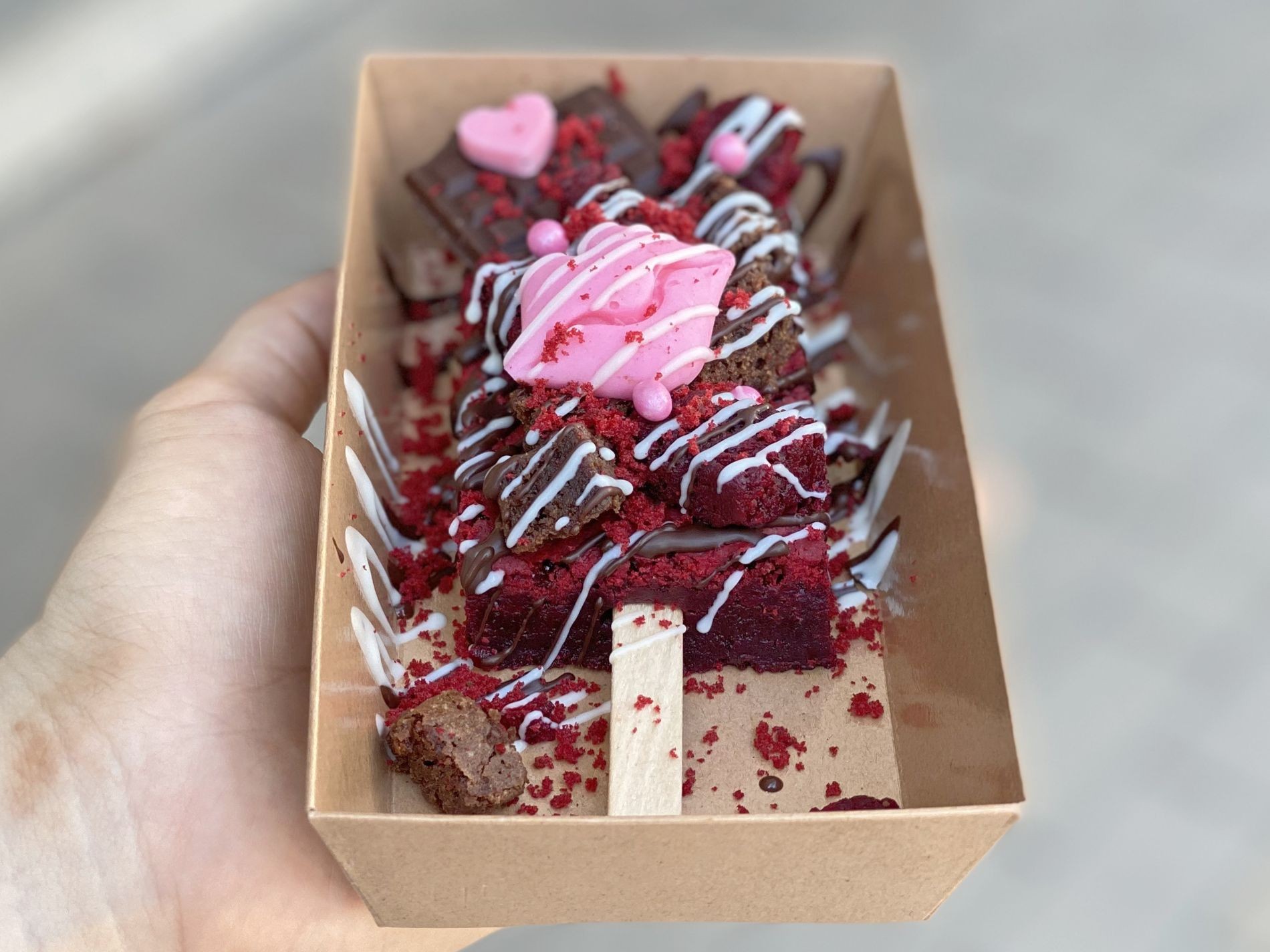 บราวนี่สติ๊กเรดคิส • image ร้าน Vanilla Prince Cafe The Crystal SB ...