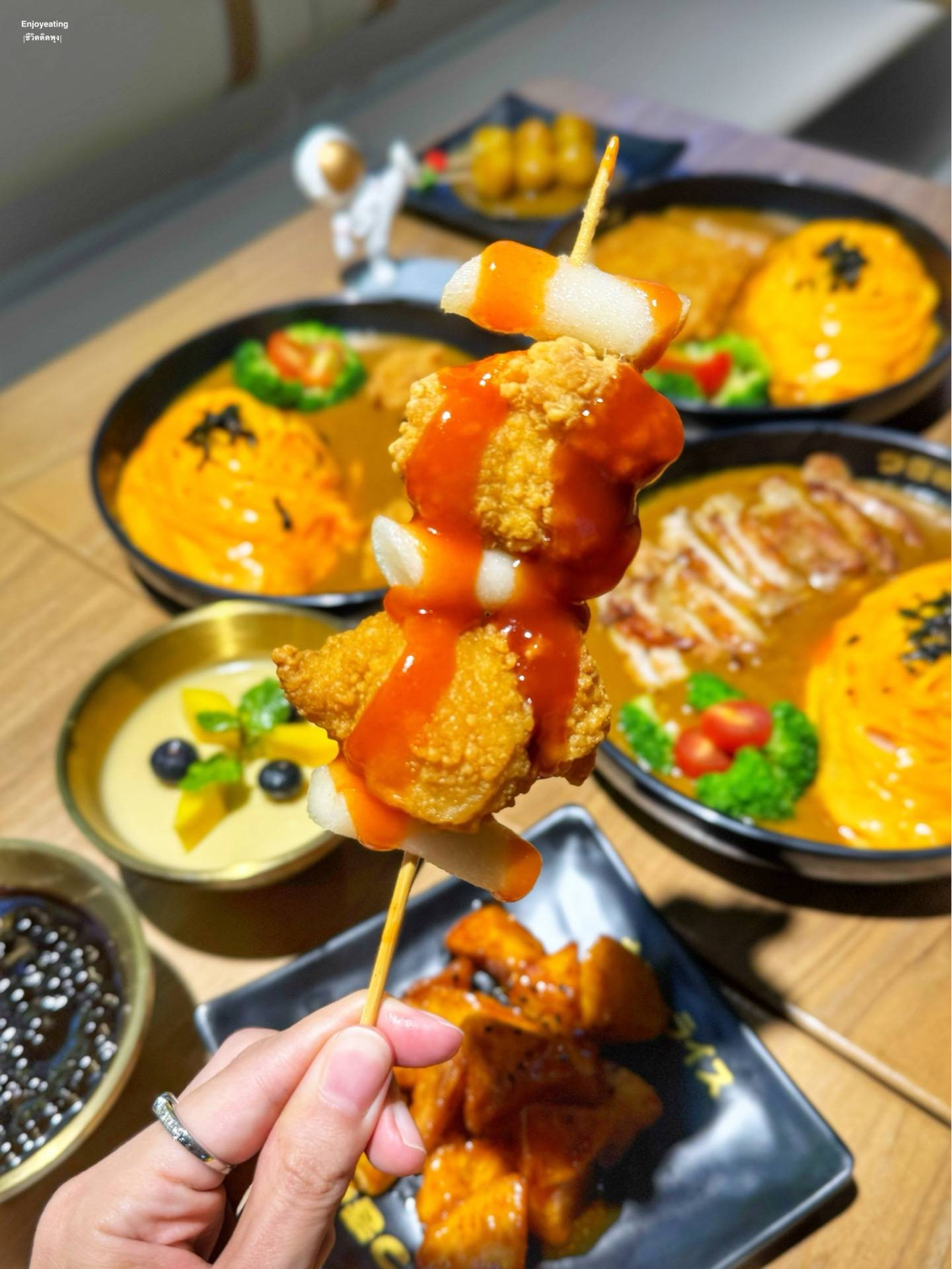 รูป Meet Moon Curry Omurice G Tower