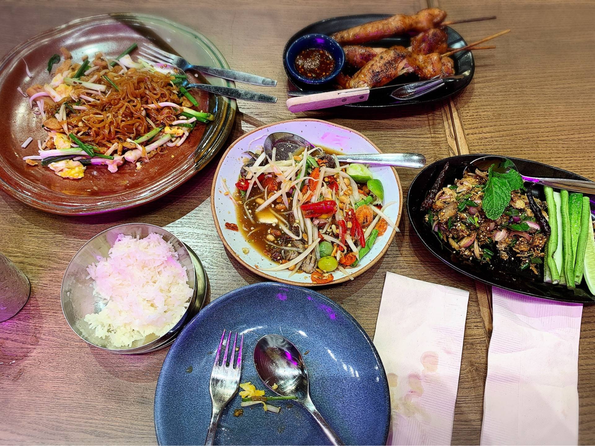 30 ร้านอาหาร ของกิน Park Silom คาวหวานจัดให้ ใจกลางย่านธุรกิจ!