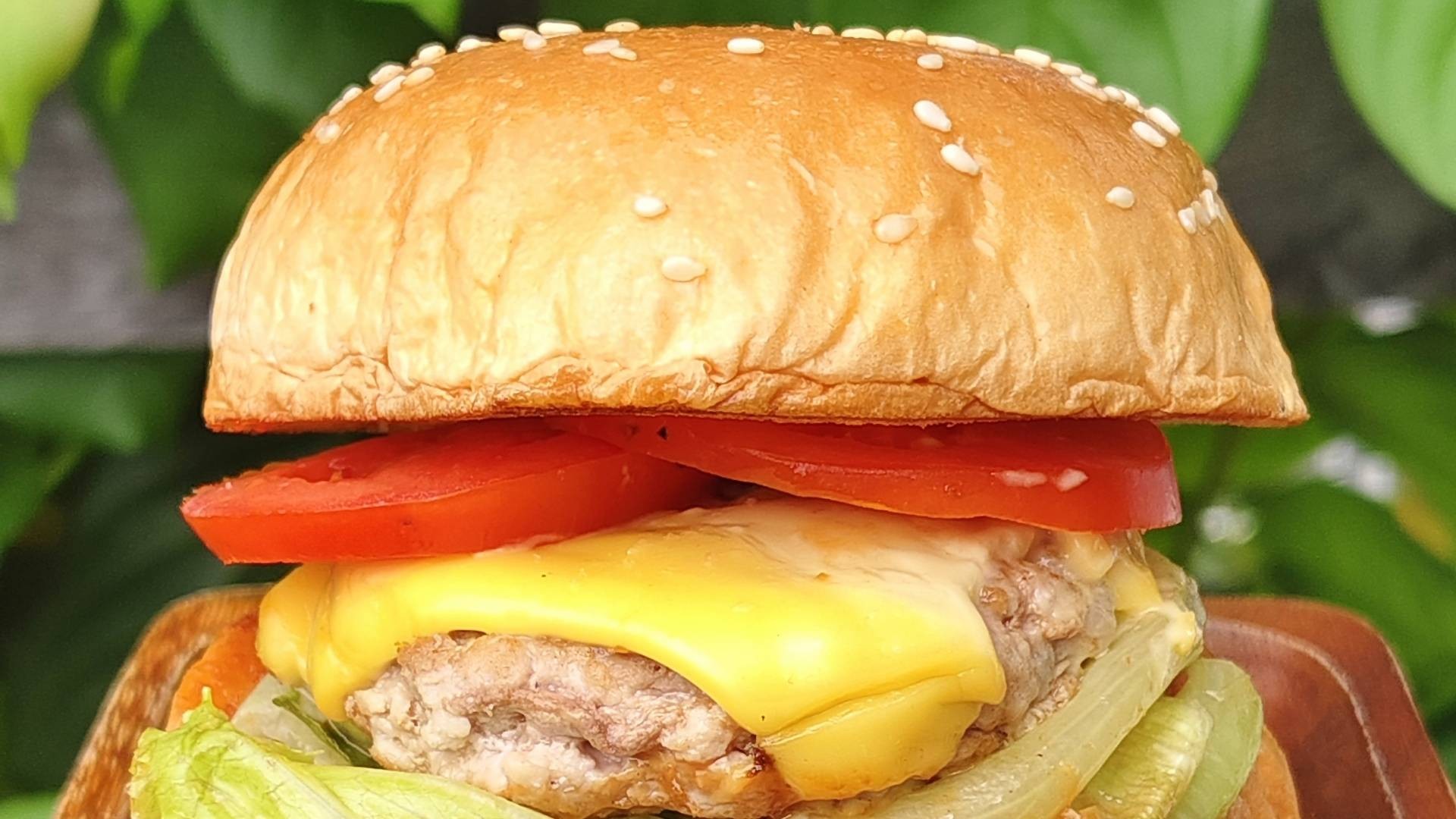 บีบี เบอร์เกอร์(BB BURGER Home made) - สั่งอาหารเดลิเวอรี | Wongnai x LINE MAN