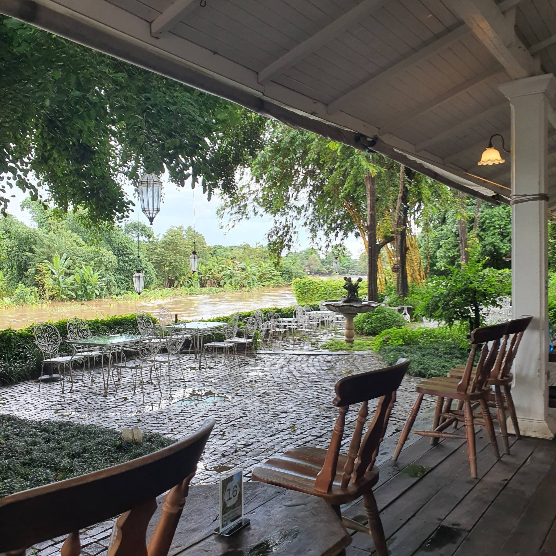 รูป Chivit Thamma Da Coffee House, Bistro&Bar