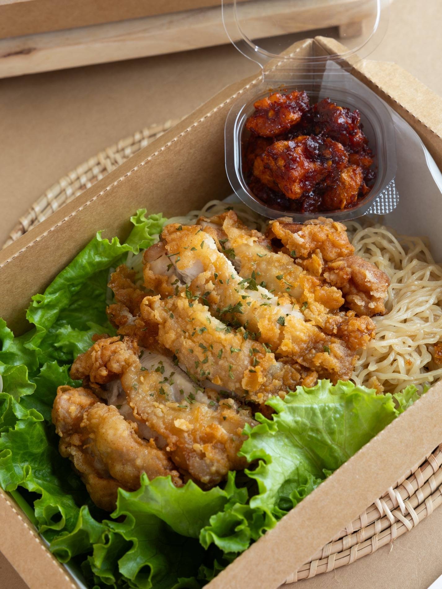 รีวิว Minua บะหมี่ไก่กรอบ สาขาไทรน้อย - ดีงามมมากค่า