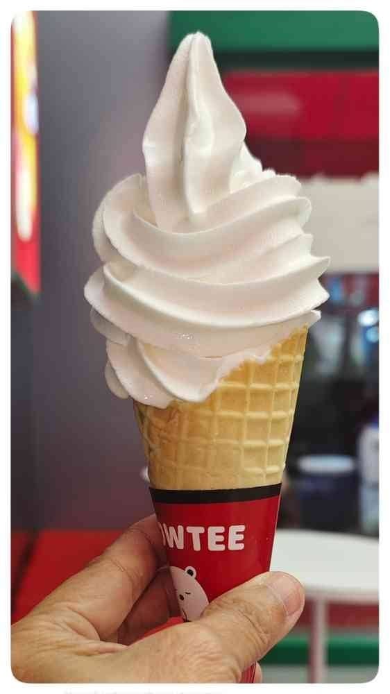 รีวิว SNOWTEE BU มหาวิทยาลัยกรุงเทพ - ฉลองเปิดใหม่ 😁😃 ️🍓