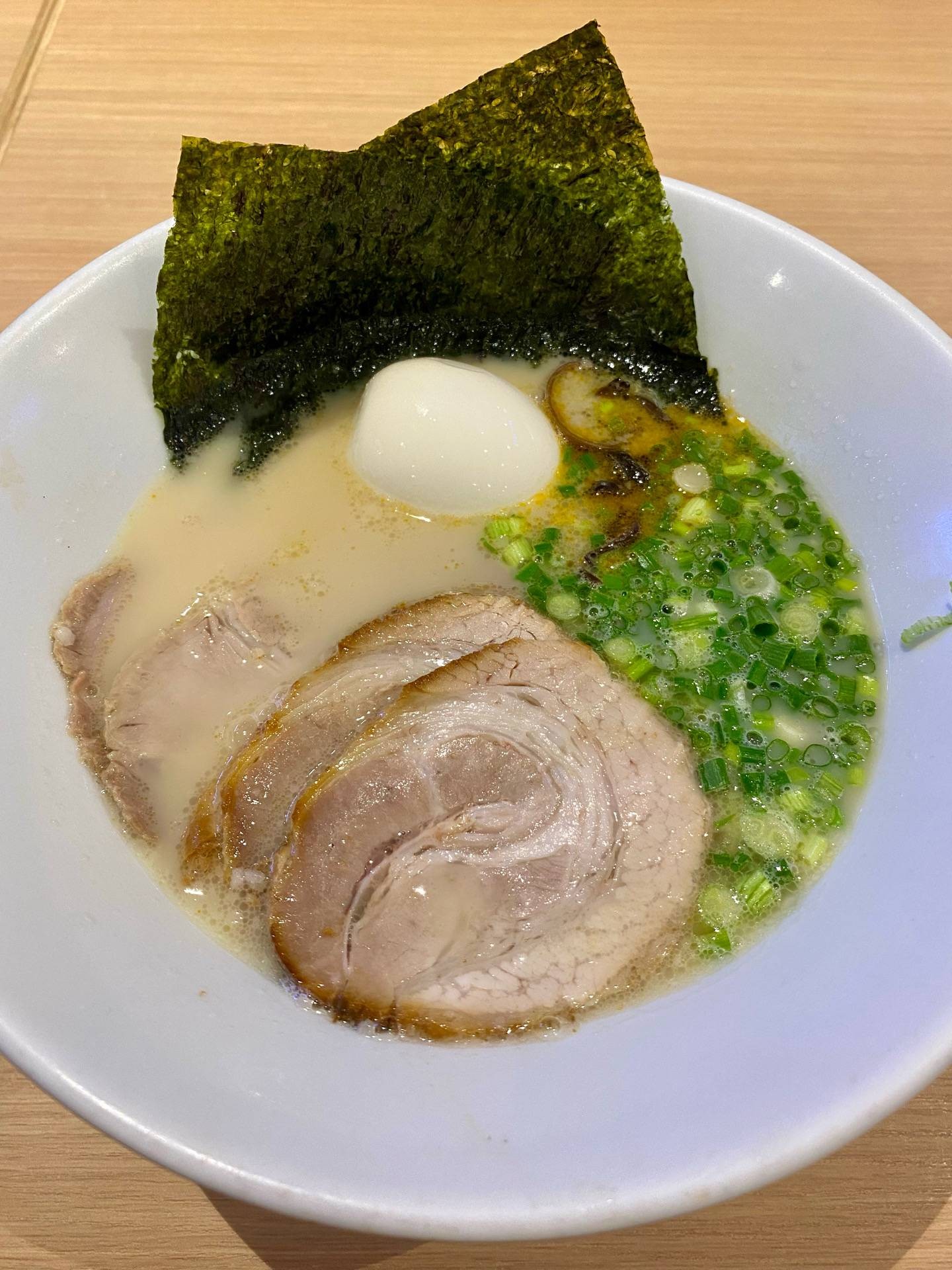 รีวิว Ramen Ippudo EmQuartier - น้ำซุปรสชาติกลมกล่อม