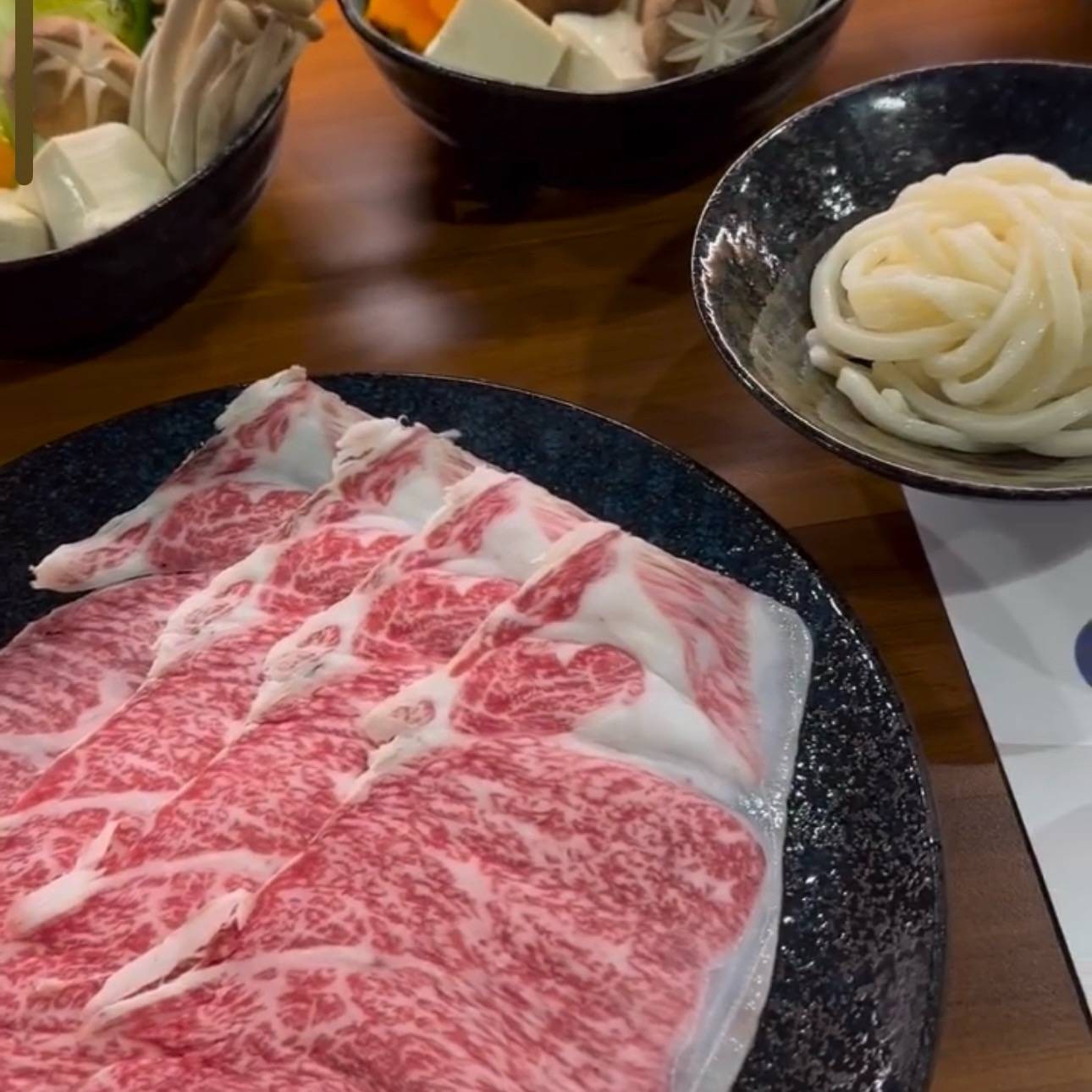 รีวิว Shabu Nashi โรงแรมแกรนด์ไฮแอทเอราวัณ - ชาบูเรียบง่ายแต่พิเศษ