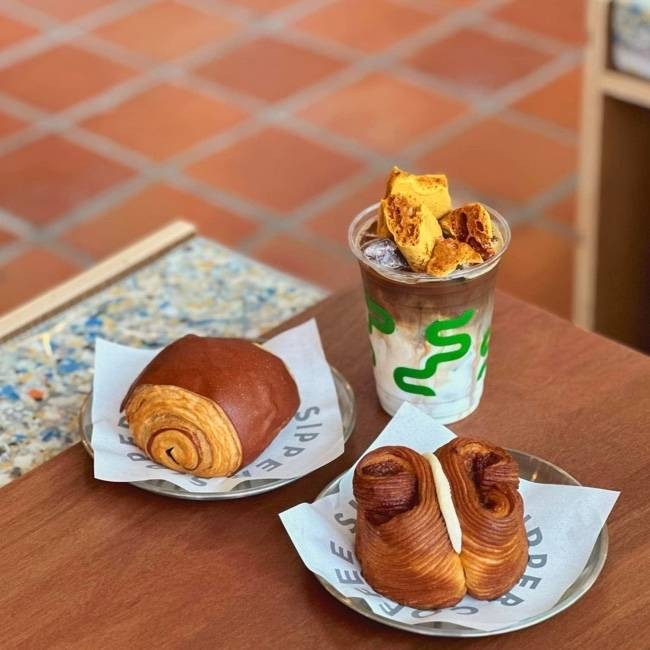 [รีวิว] ร้าน SIPPER SIPPER COFFEE - | เมนูแนะนำ รูปภาพ ราคา