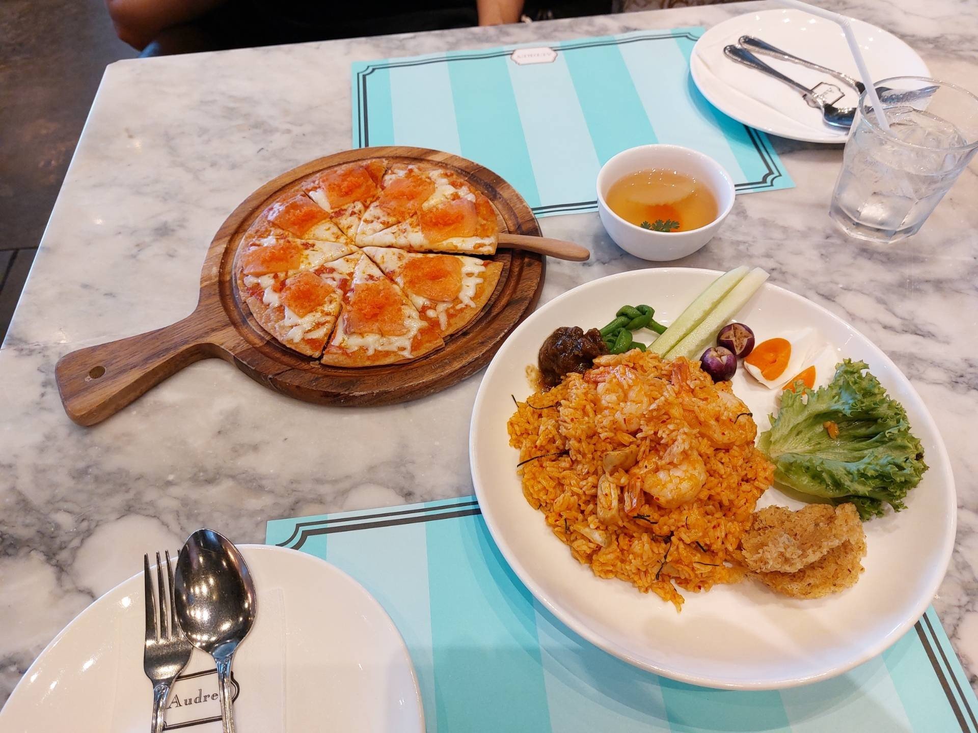 รูป Audrey Cafe des Fleurs EmQuartier ชั้น 8 (ตึก Helix Quarter)