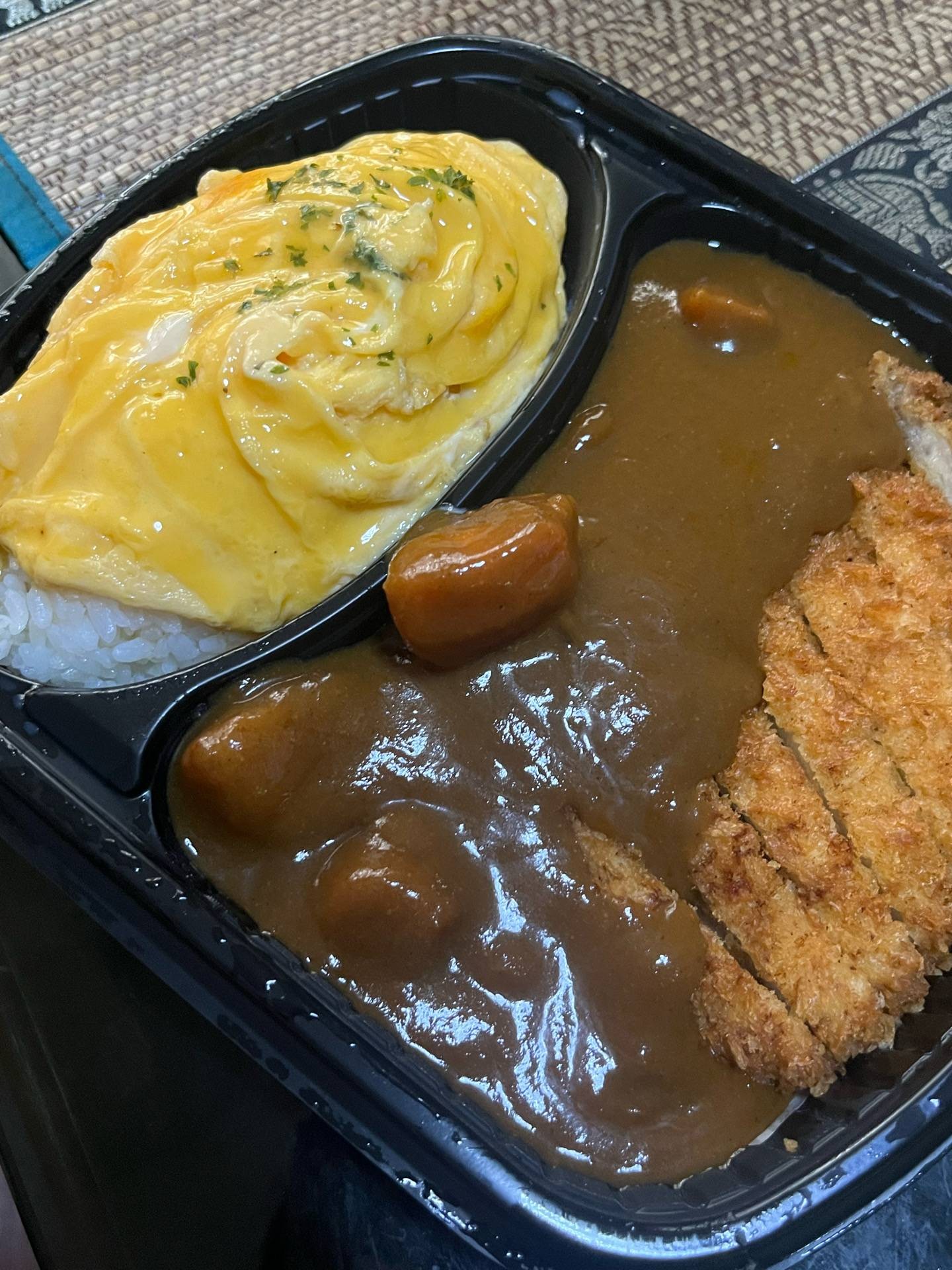 ข้าวแกงกะหรี่ไข่ข้นหมูทอดทงคัตสึ ร้าน 🔥Curry man 🔥 ยอดชายนายแกงกะหรี่ ...