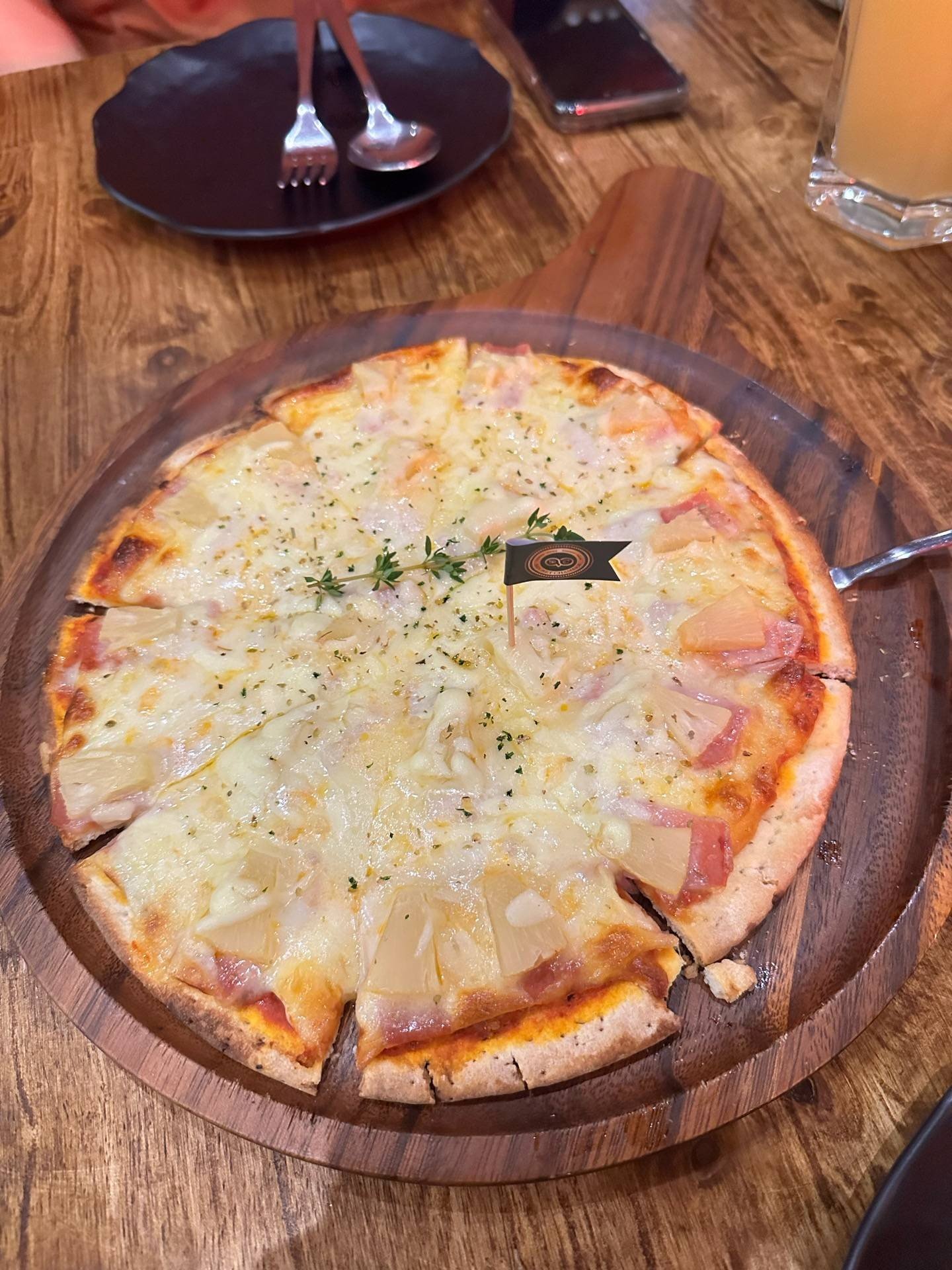 รูป Secret Chamber Charn at the Avenue