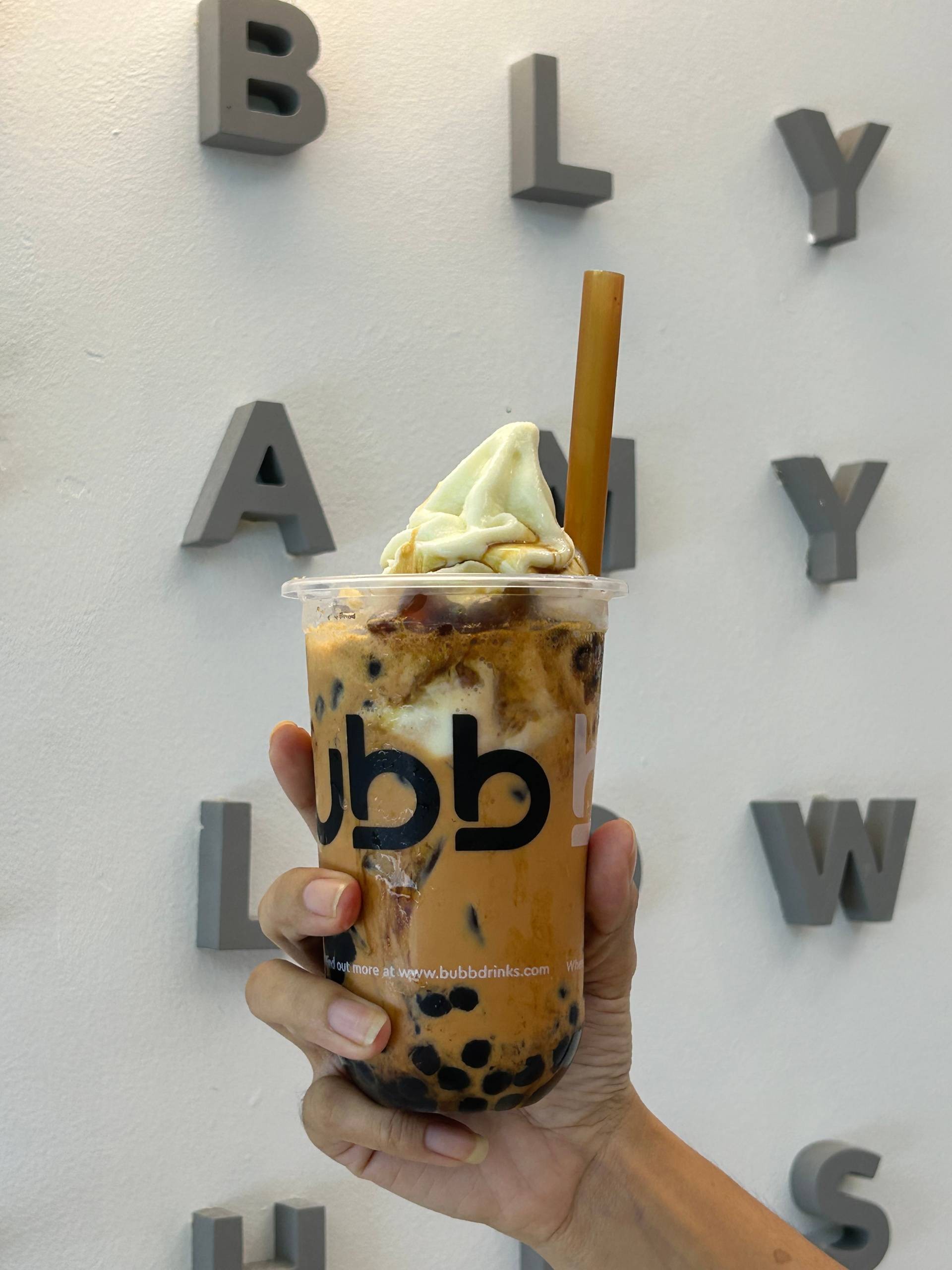 รีวิว Bubb เซ็นจูรี่ รางน้ำ - Bubb ร้านน่ารักมาก สีขาวมินิมอล