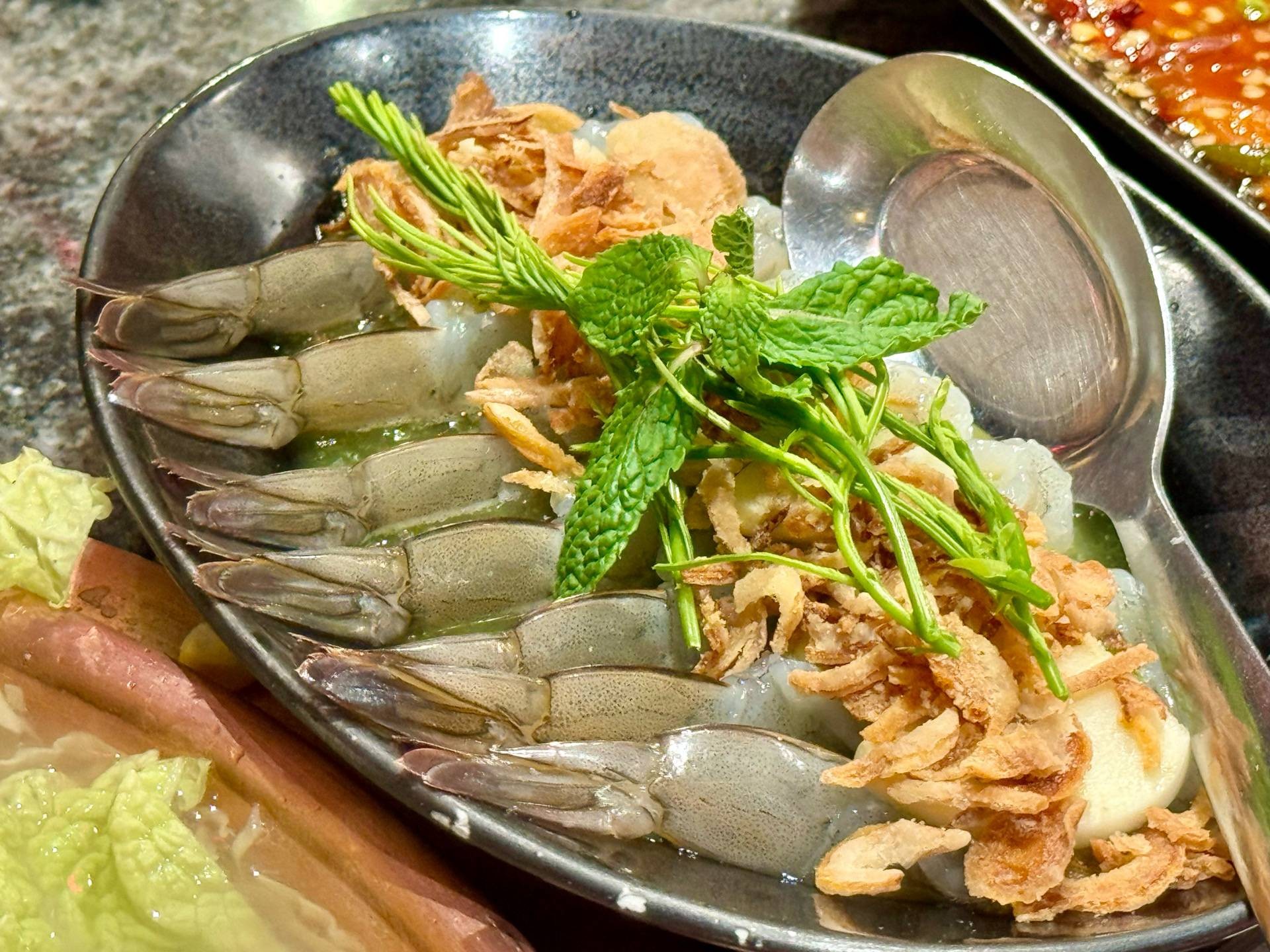 รูป Chin Bo Dang - ชิ้น โบ แดง The Emquartier