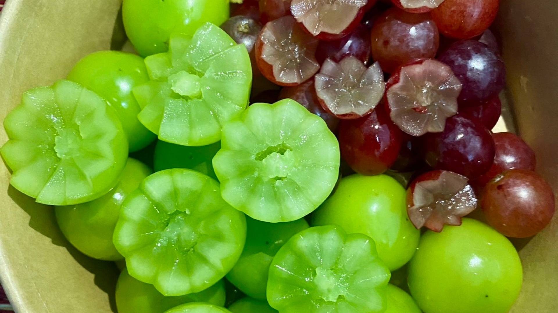 Long mai ผลไม้ปอก พร้อมทาน - สั่งอาหารเดลิเวอรี | Wongnai x LINE MAN