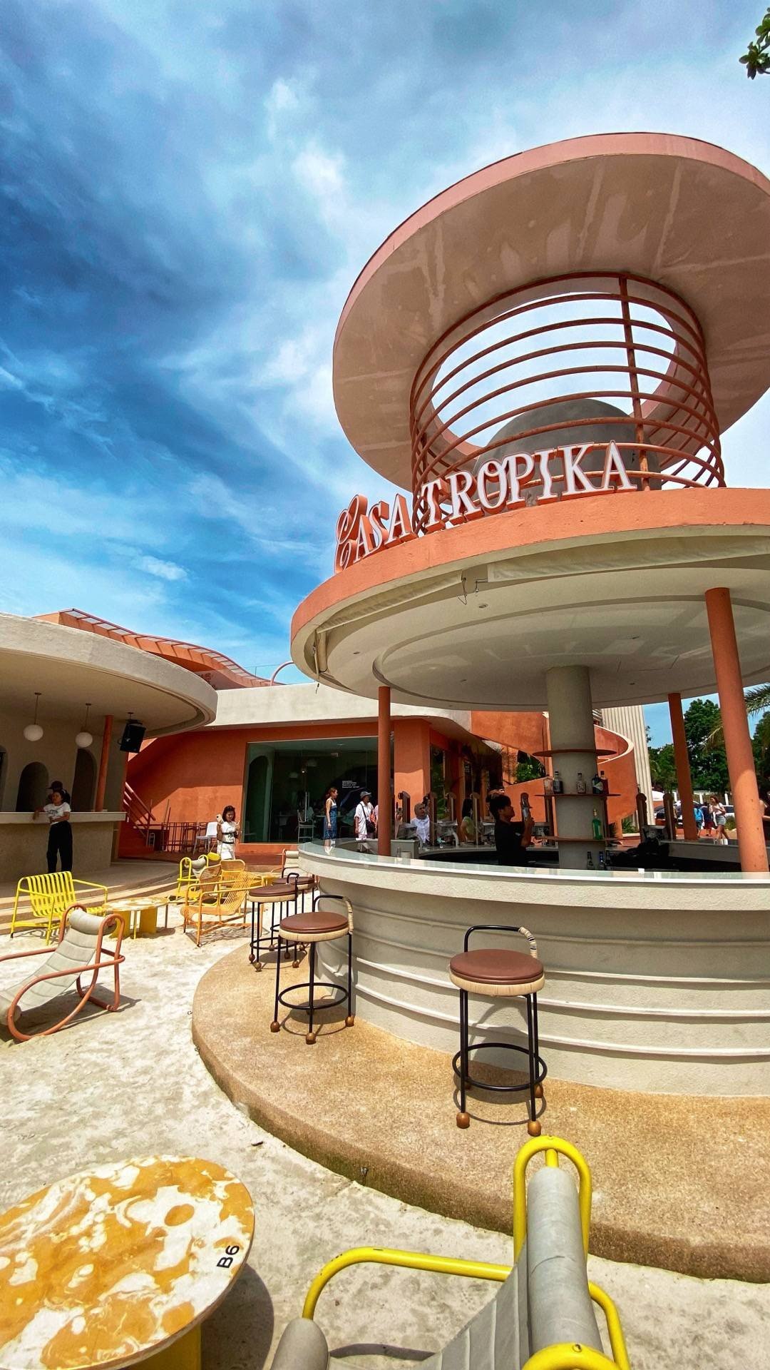 รีวิว Casa Tropica - มาบางแสน ต้องแวะมา Casa Tropika