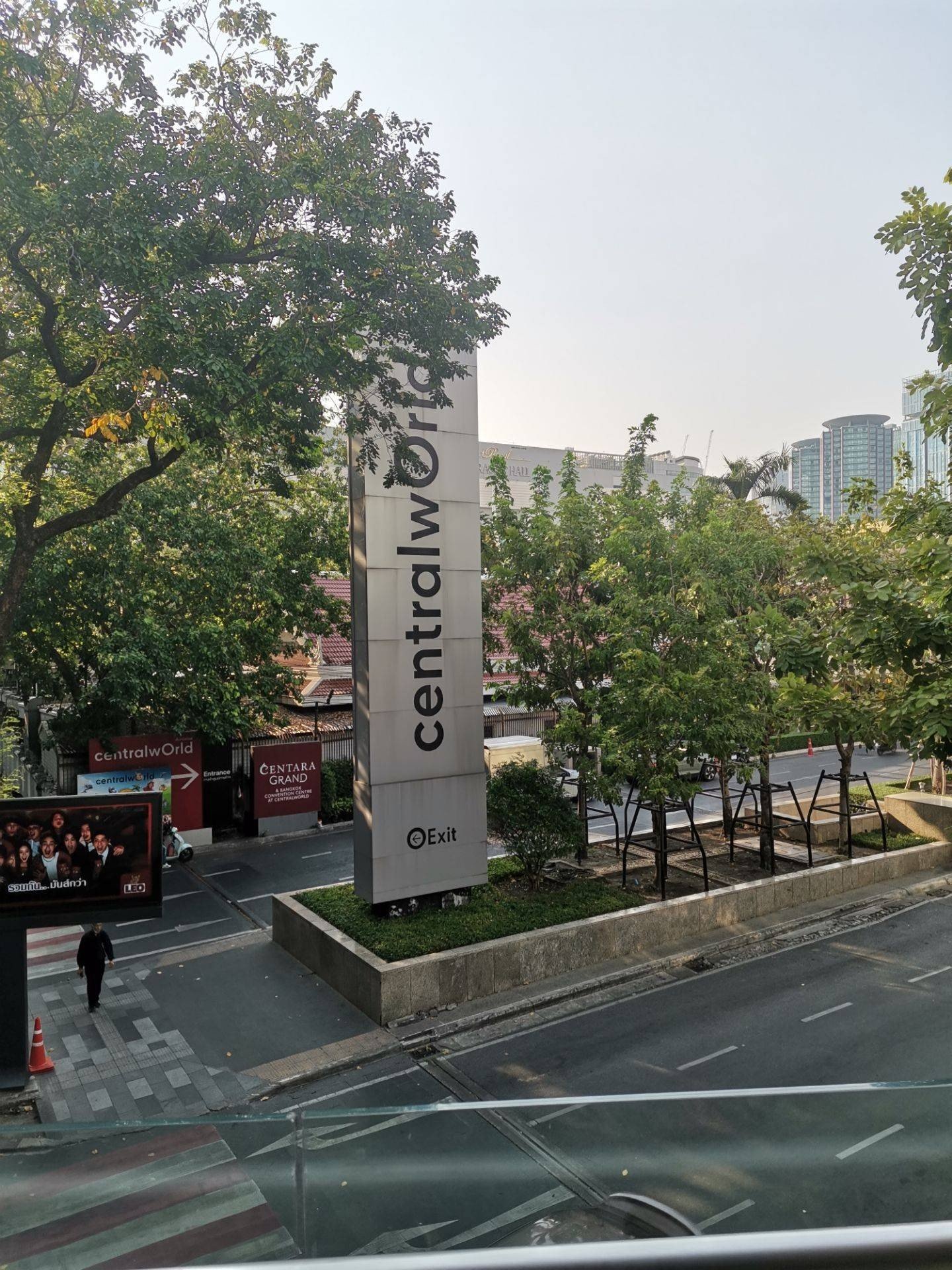 รีวิว Central World - ครบวงจร ทั้งของอร่อย ของเล่น ช้อปปิ้ง สายมู ครบๆ