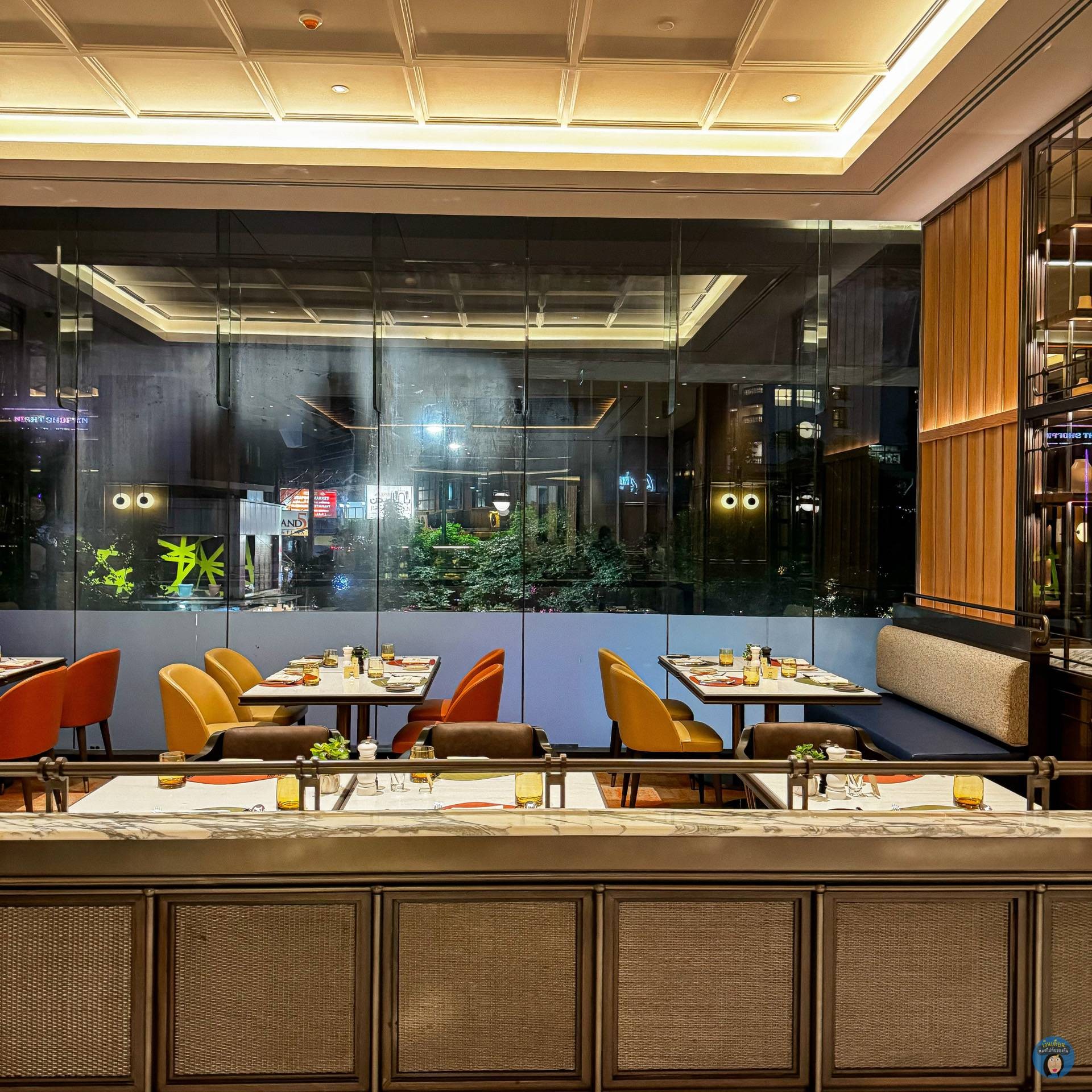 รูป Atrium The Landmark Bangkok