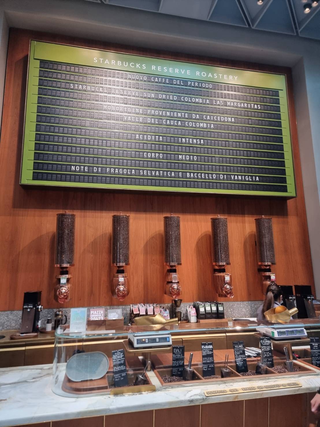 รีวิว Starbucks Reserve Milan - Starbucks Reserve Roastery Milano