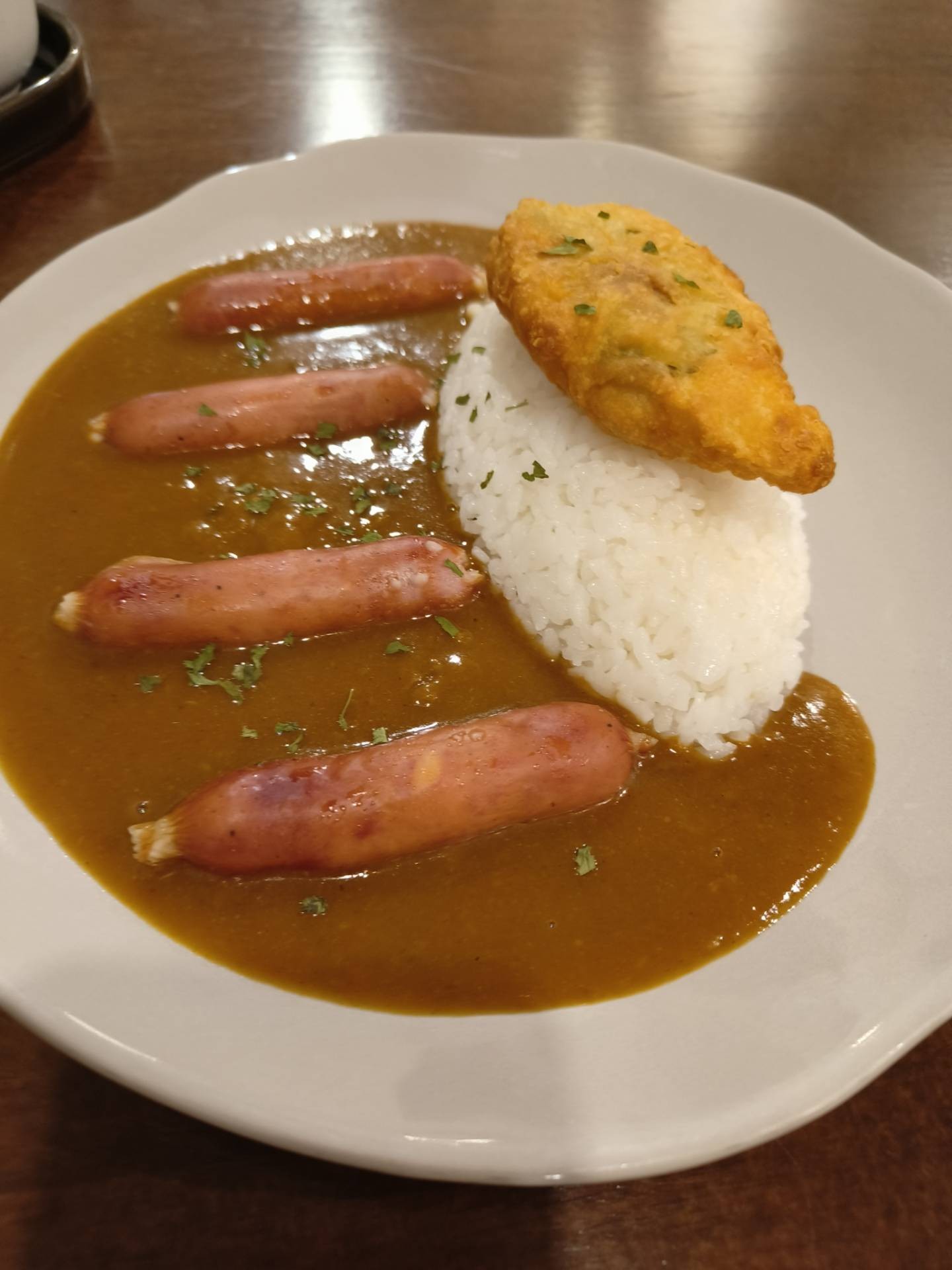 Curry Rice with Sausage Truffle & Chicken Oba • ราคา 246 บาท ร้าน ...