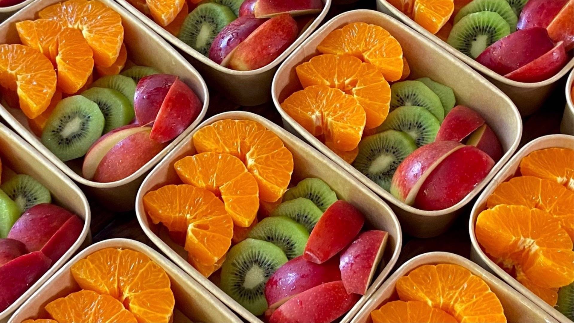 ผลไม้นำเข้า ปอกพร้อมทาน Dr.fruit ทองหล่อ - สั่งอาหารเดลิเวอรี | Wongnai ...