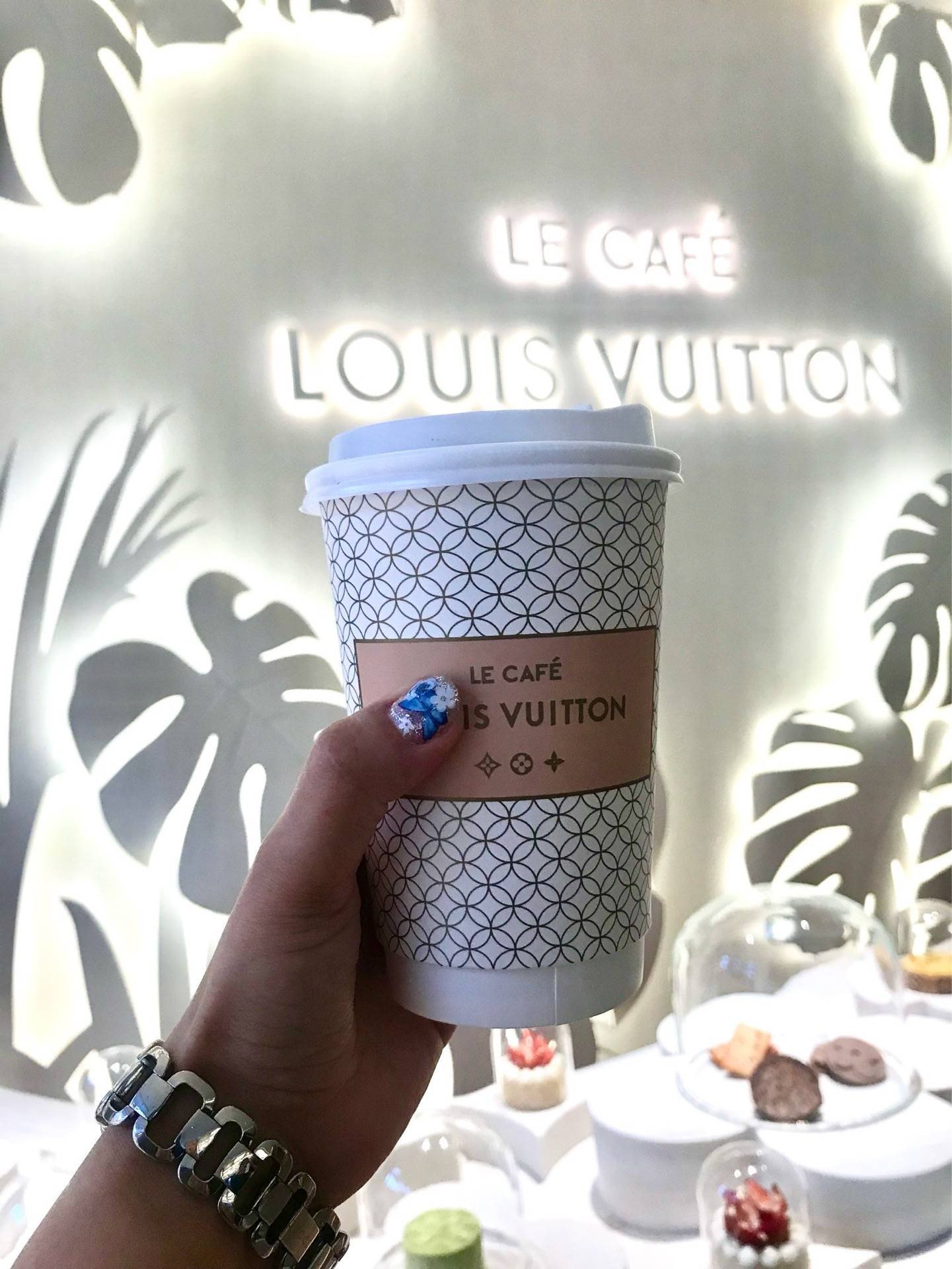 รีวิว Le Café Louis Vuitton - Cafe Lv 🥤👜