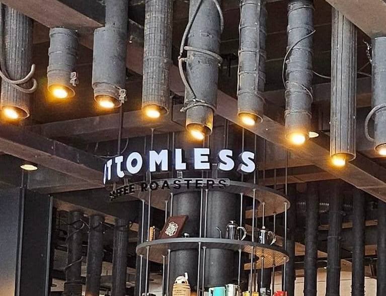 รูป บอททอมเลส (Bottomless) Bottomless Flagship Store