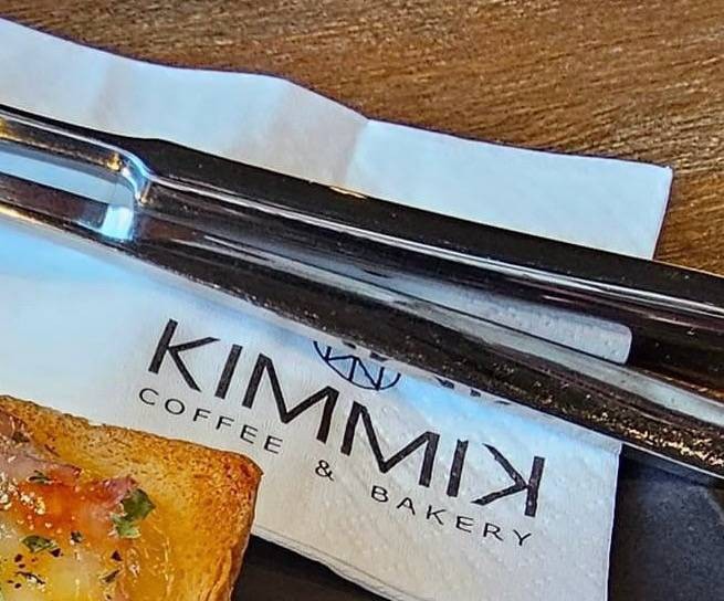 รีวิว KIMMIK Coffee & Bakery อาคารไทยรงค์ทาวเวอร์ - ทั้งขนมและ ...