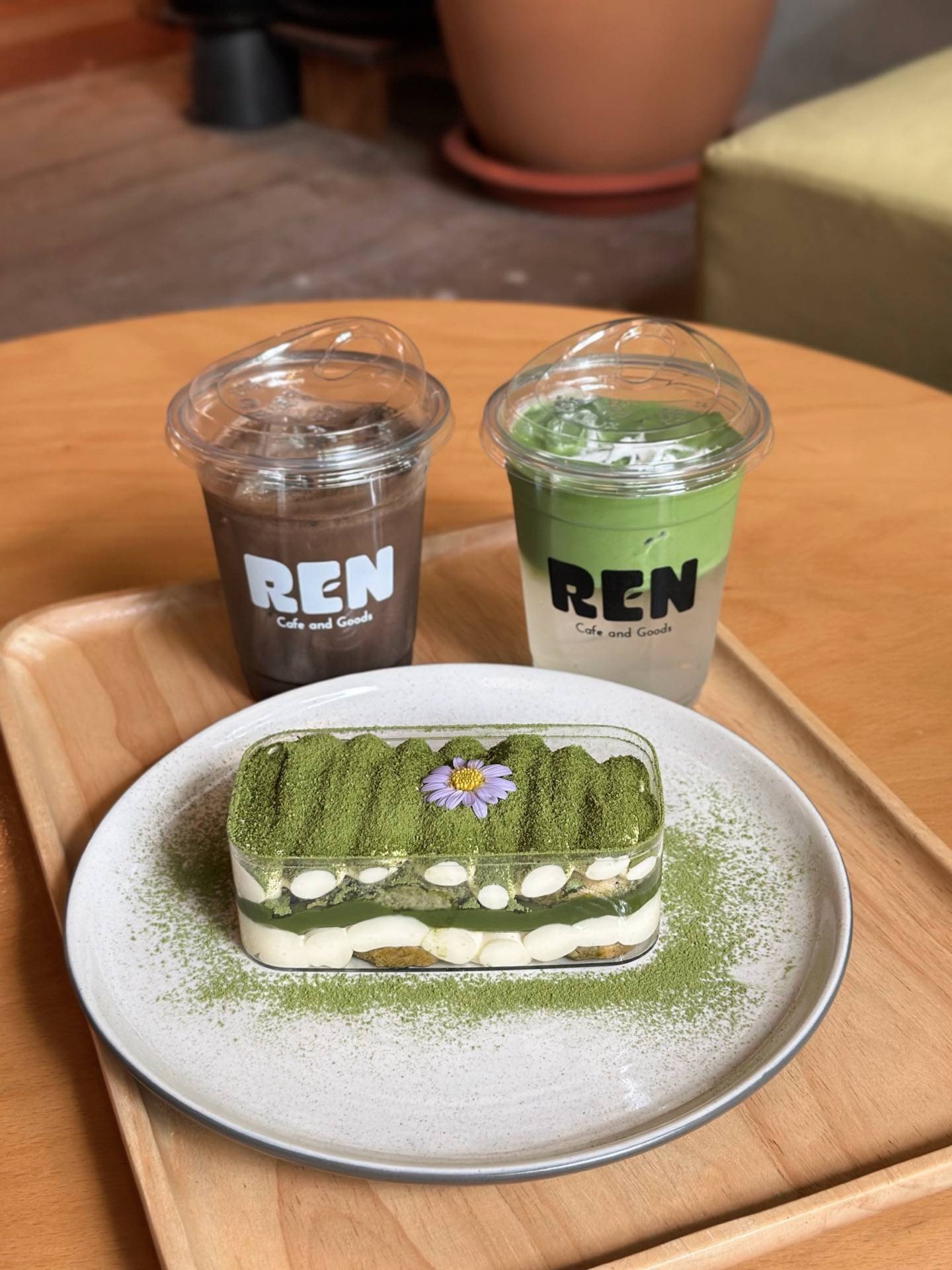 รีวิว REN Cafe & Goods Charoenkrung - คาเฟ่ที่เอาใจคนชอบชาเขียว REN ...