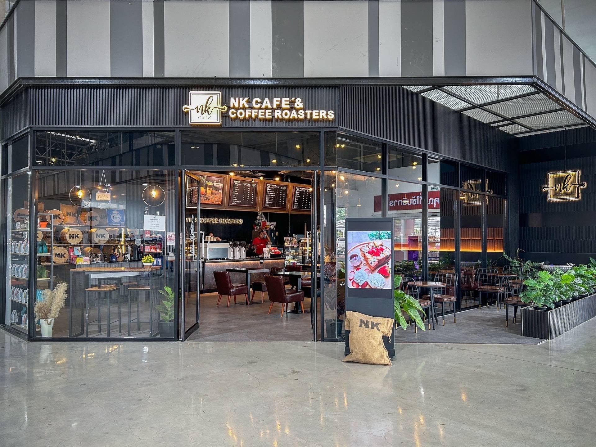 รีวิว NK CAFE’ & COFFEE ROASTER สาขาไทวัสดุ สมุทรปราการ